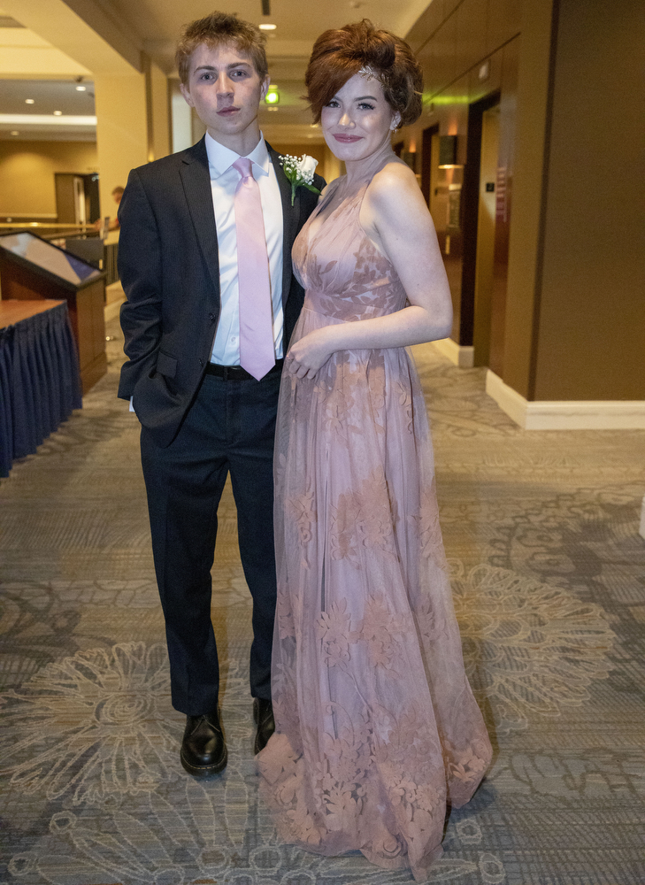 Cumberland Valley High School's 2019 Prom - pennlive.com