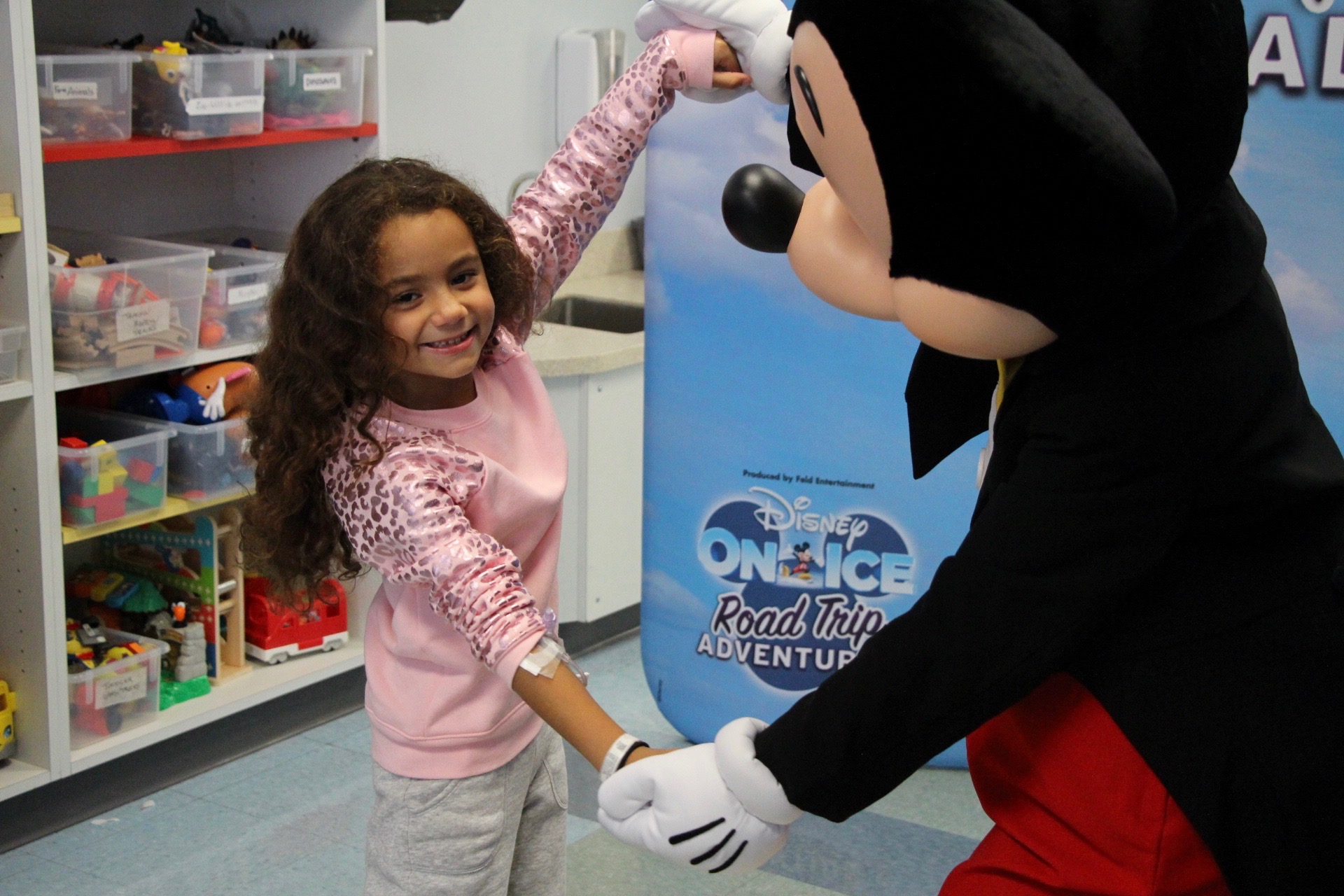 'Disney on Ice' stars, including Mickey Mouse, pay a visit to UMass ...