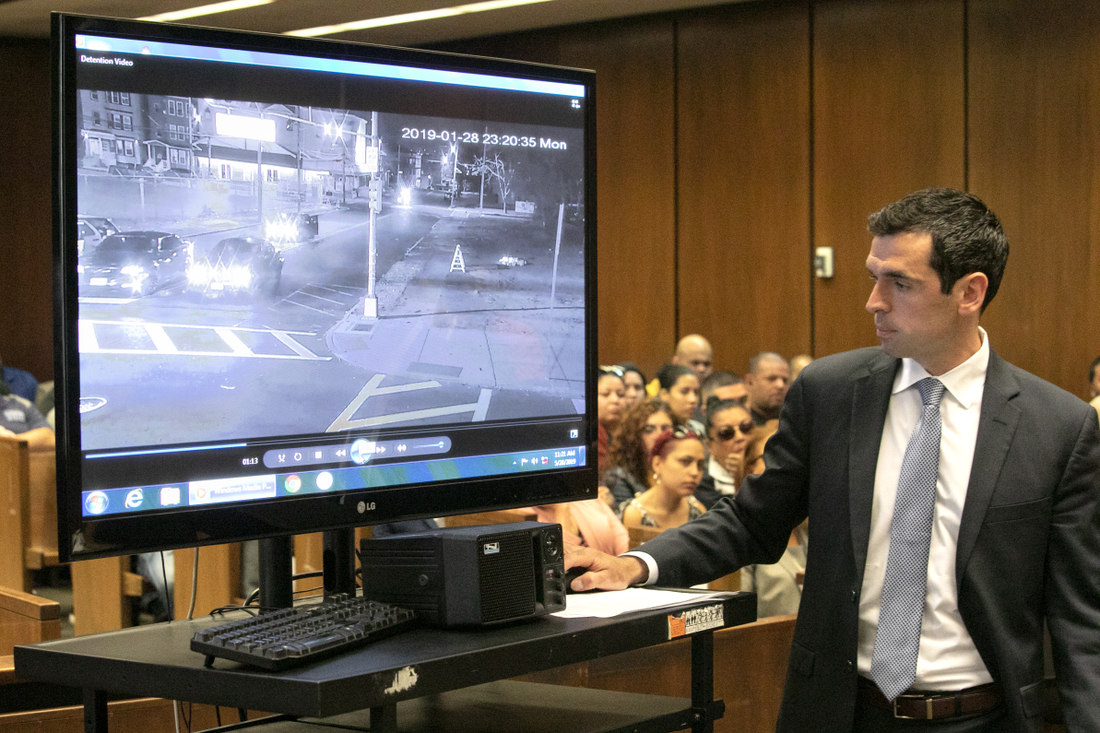 Detention hearing of Jovanny Crespo Newark officer charged with fatally ...