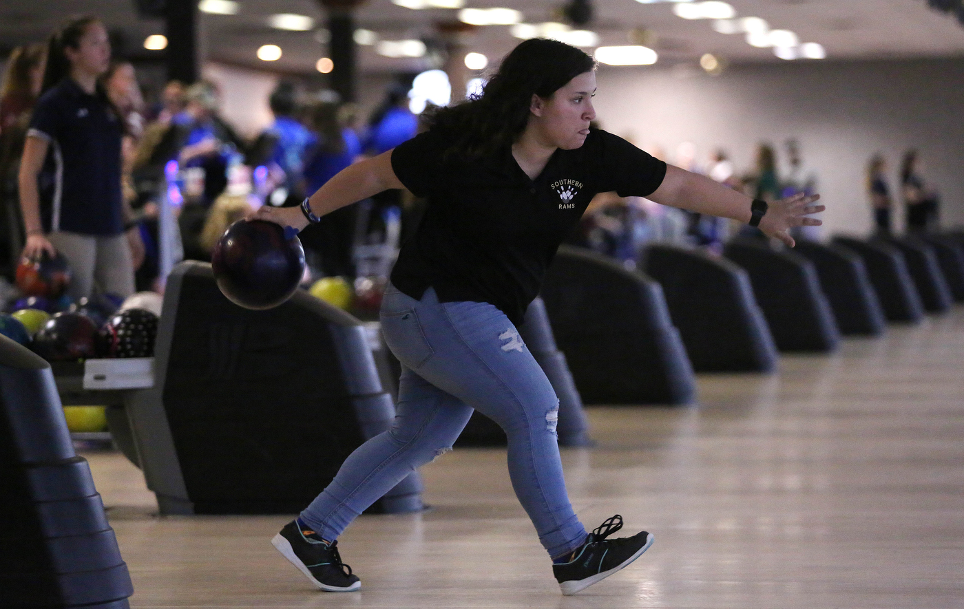 Girls Bowling: The NJSIAA South Jersey sectional tournament in Maple ...