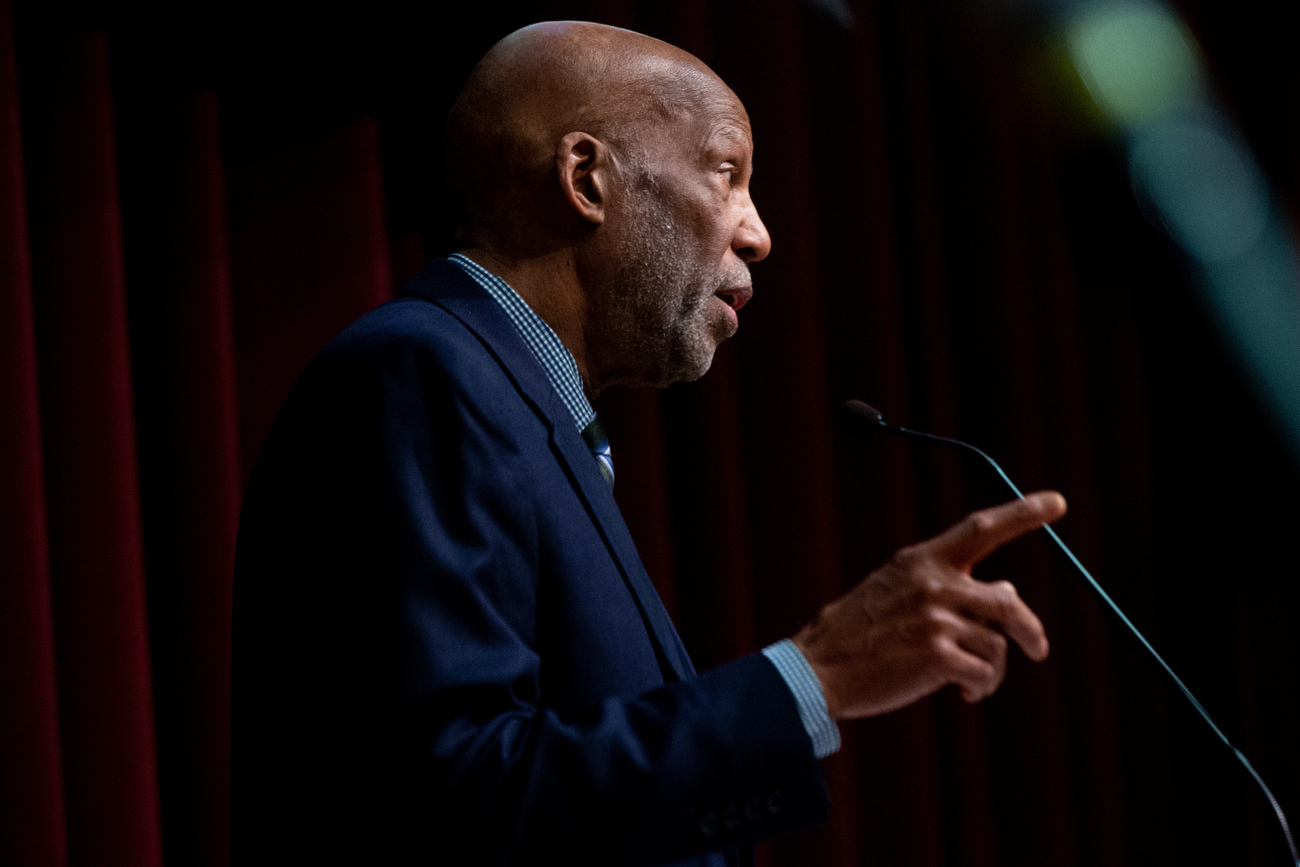Terrence Roberts, one of the "Little Rock Nine," speaks at Martin ...