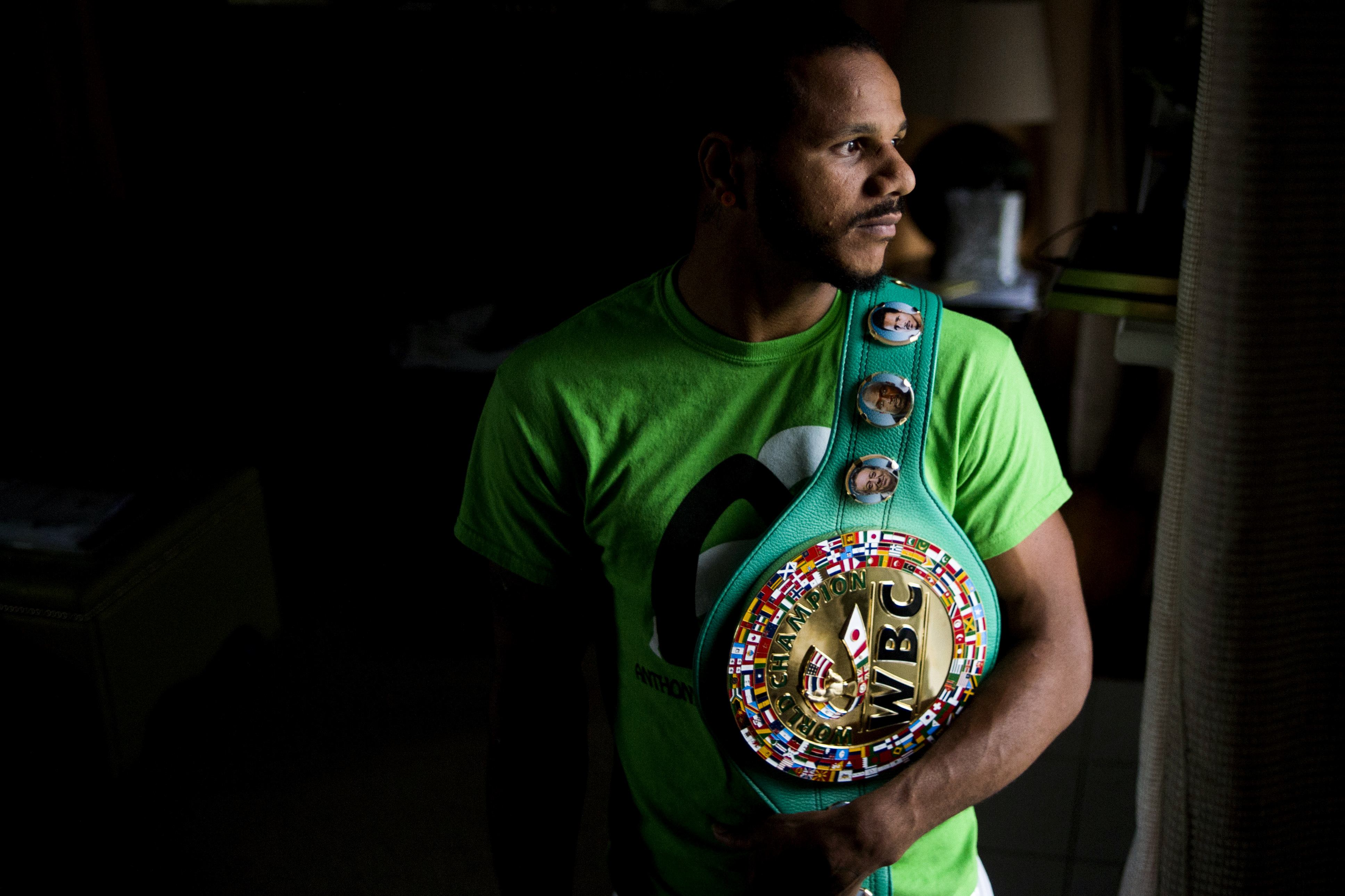 Flint boxer Anthony Dirrell - mlive.com