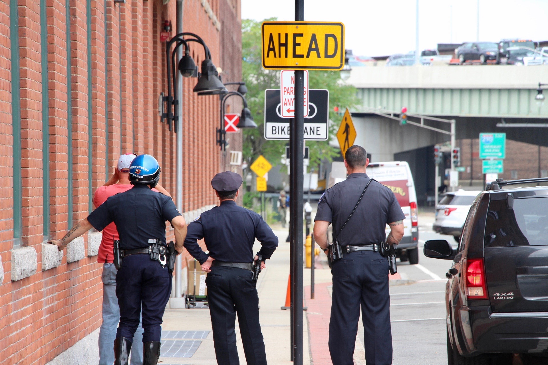 Bomb squad responds to Water Street in Worcester for report of ...
