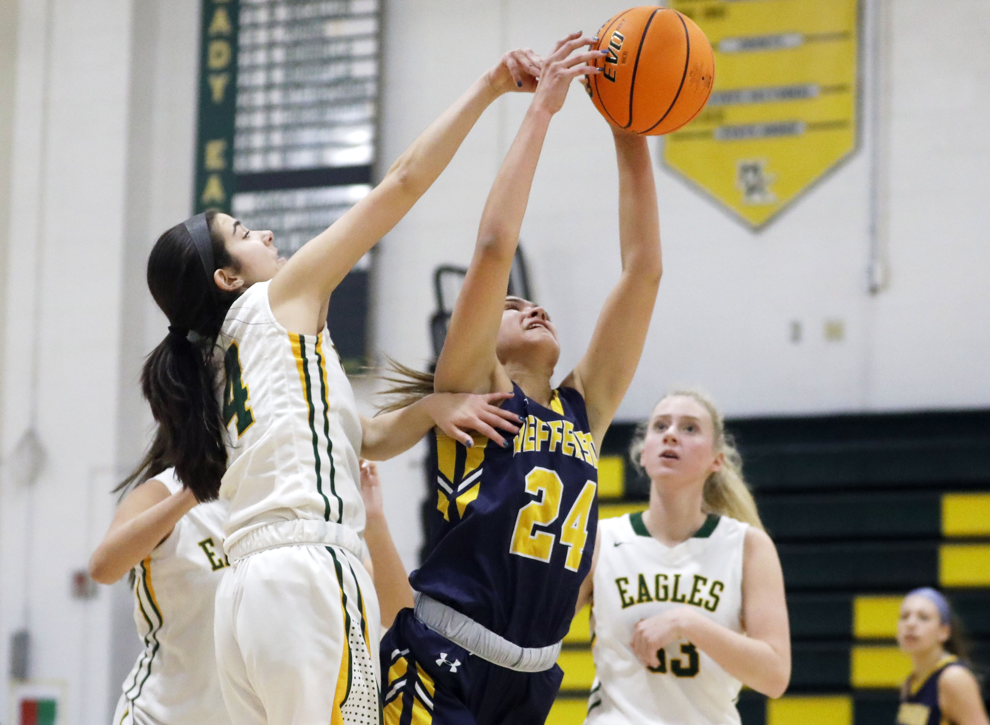 Girls Basketball: Jefferson defeats Morris Knolls 39-37 - nj.com