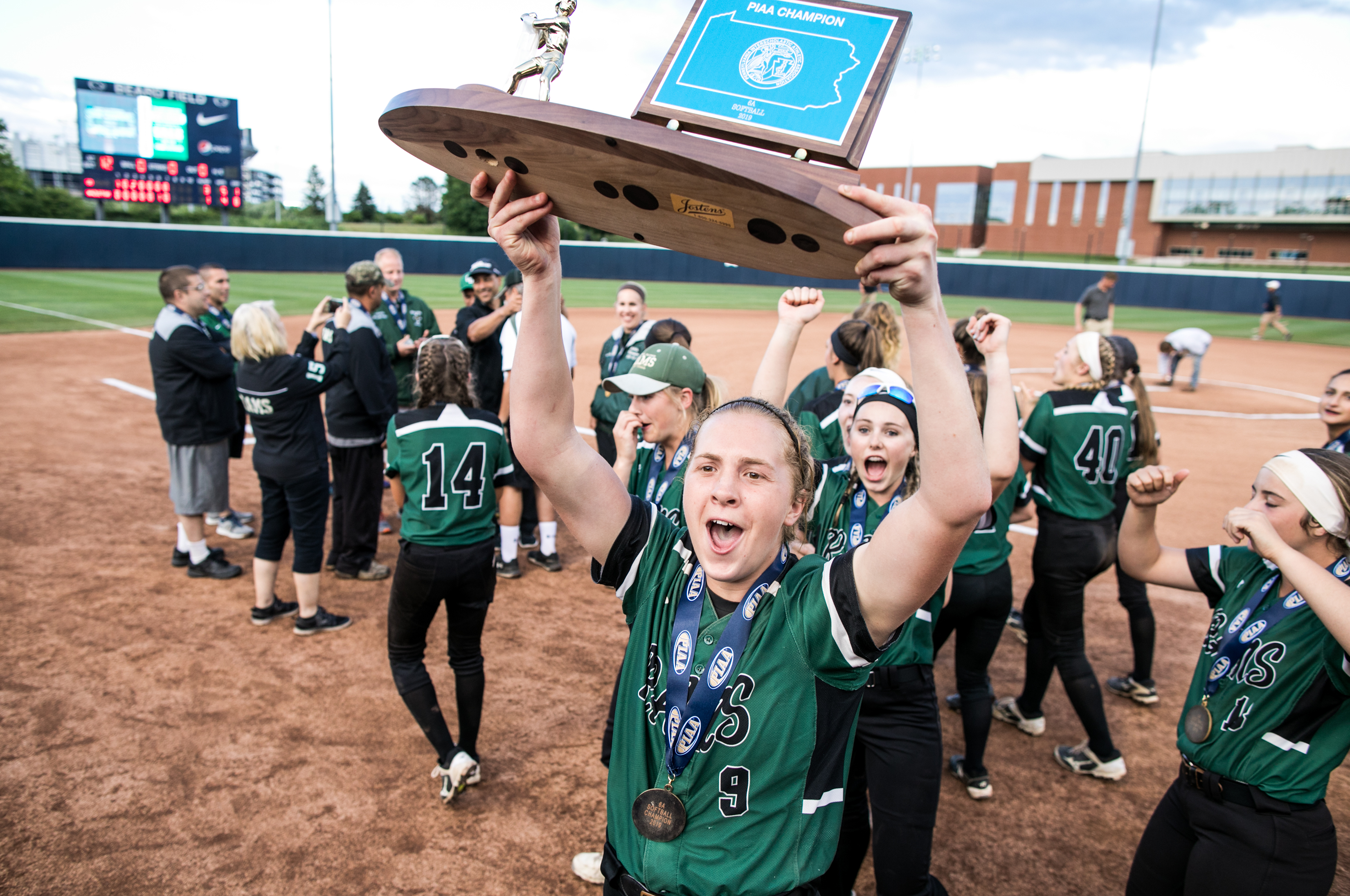 Central Dauphin vs Hazleton in 6A softball championship - pennlive.com