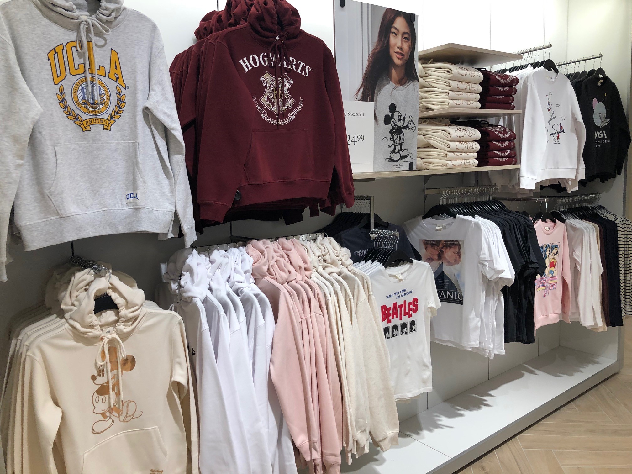 H&M Downtown Detroit location at 1505 Woodward Avenue - mlive.com