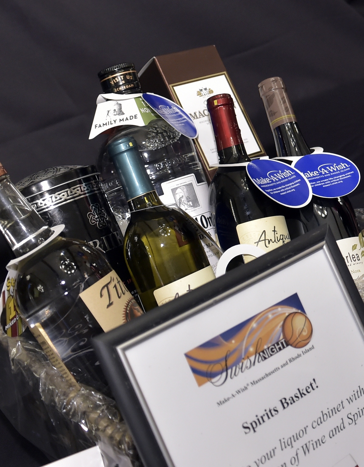 Seen@ the 8th Annual ‘Swish Night’ hosted by the Make-A-Wish ...