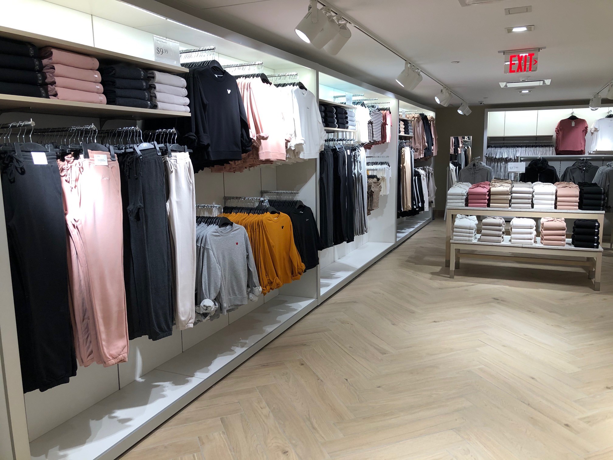 H&M Downtown Detroit location at 1505 Woodward Avenue - mlive.com
