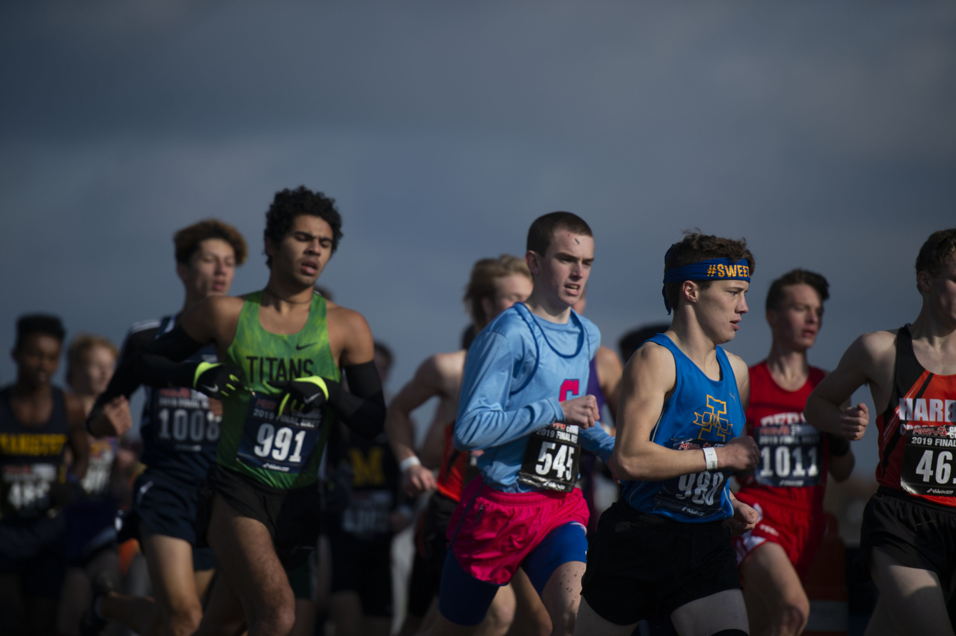 Our favorite 40 photos from the 2019 Michigan high school cross country ...