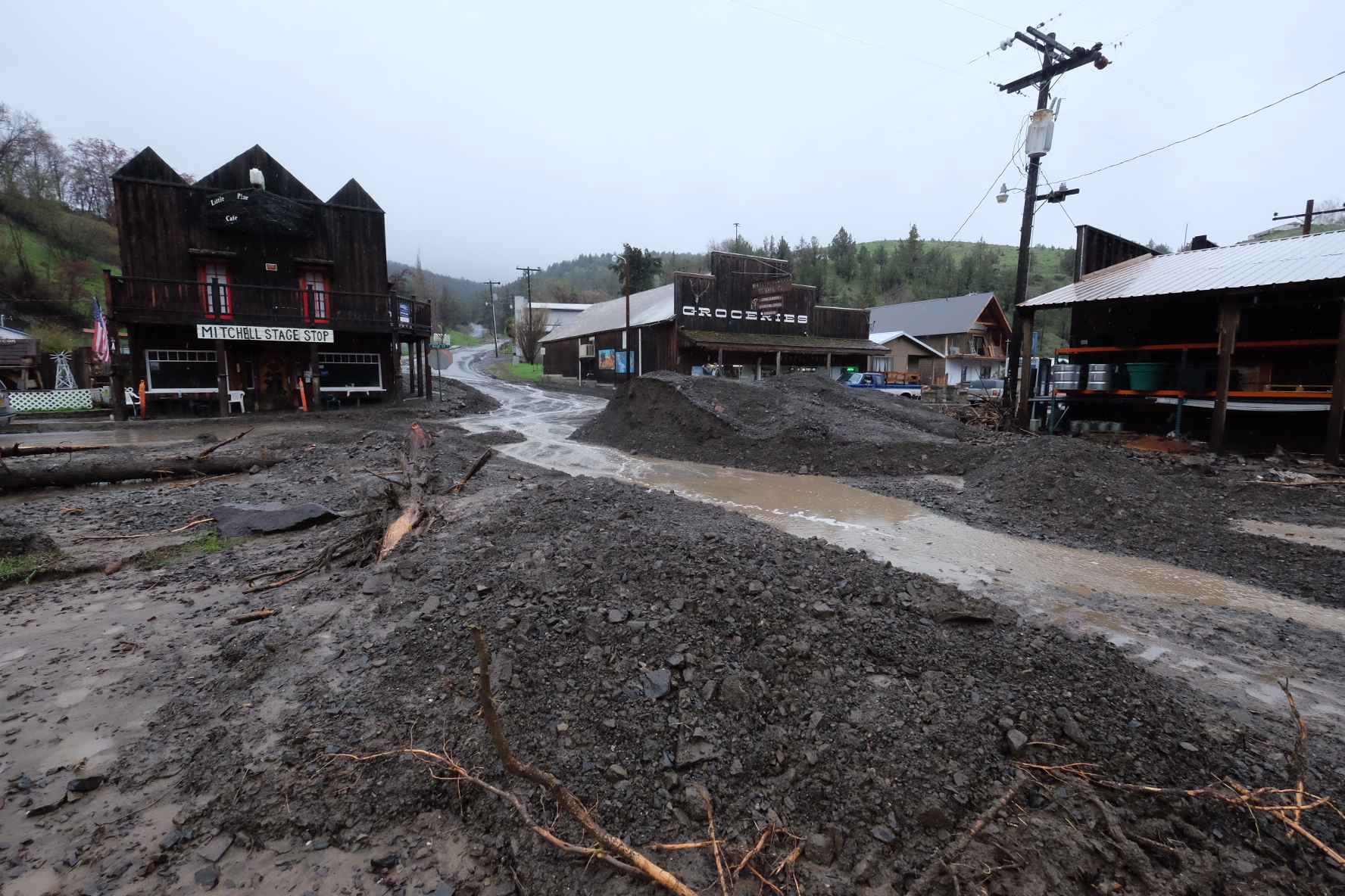City of Mitchell inundated by flash flood - oregonlive.com