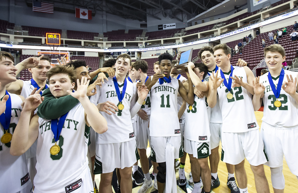 Trinity vs Camp Hill in District 3-3A boys basketball championship ...
