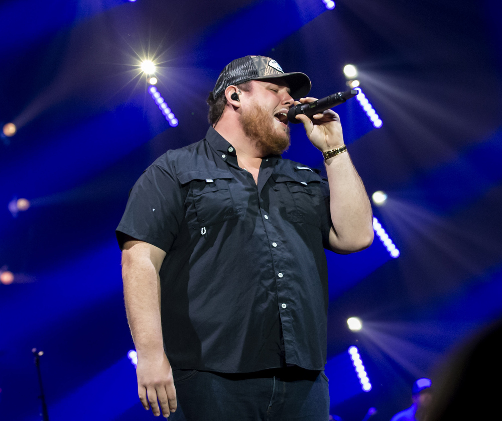 Luke Combs performs at the Giant Center - pennlive.com