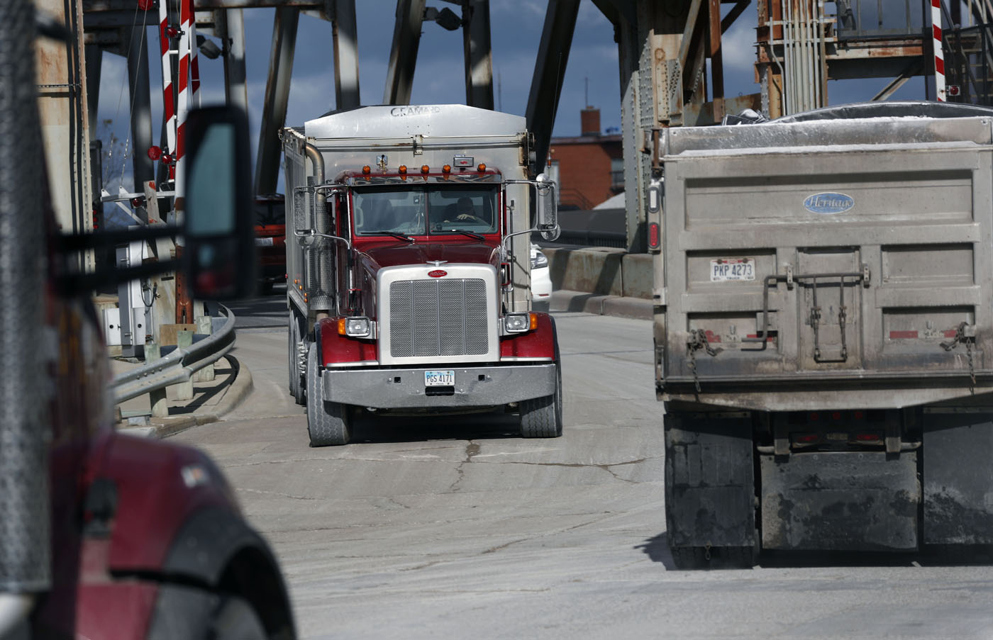 Lakeview Terrace Estates truck traffic - cleveland.com