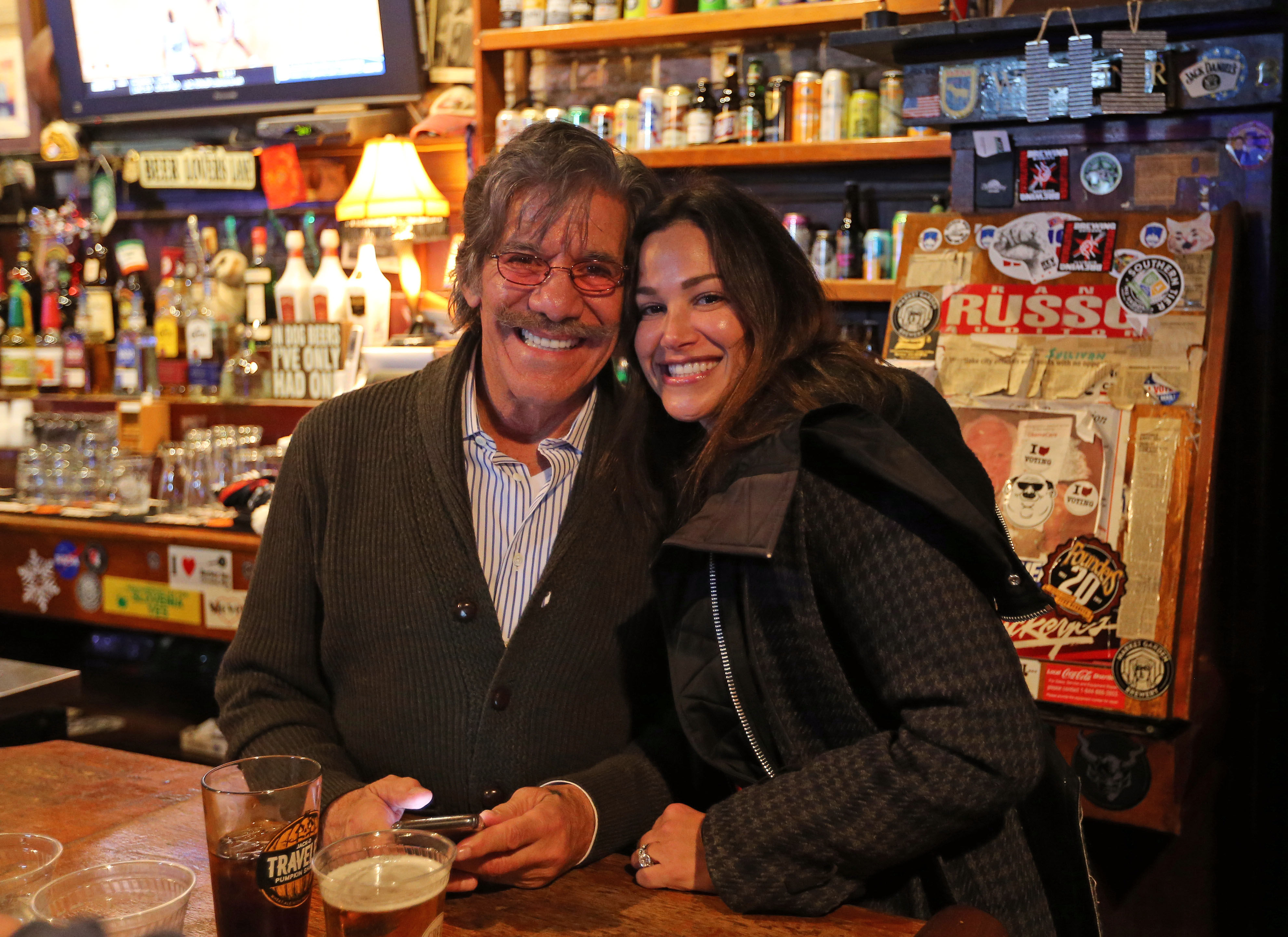 Geraldo Rivera buys drinks for furloughed government employees in ...