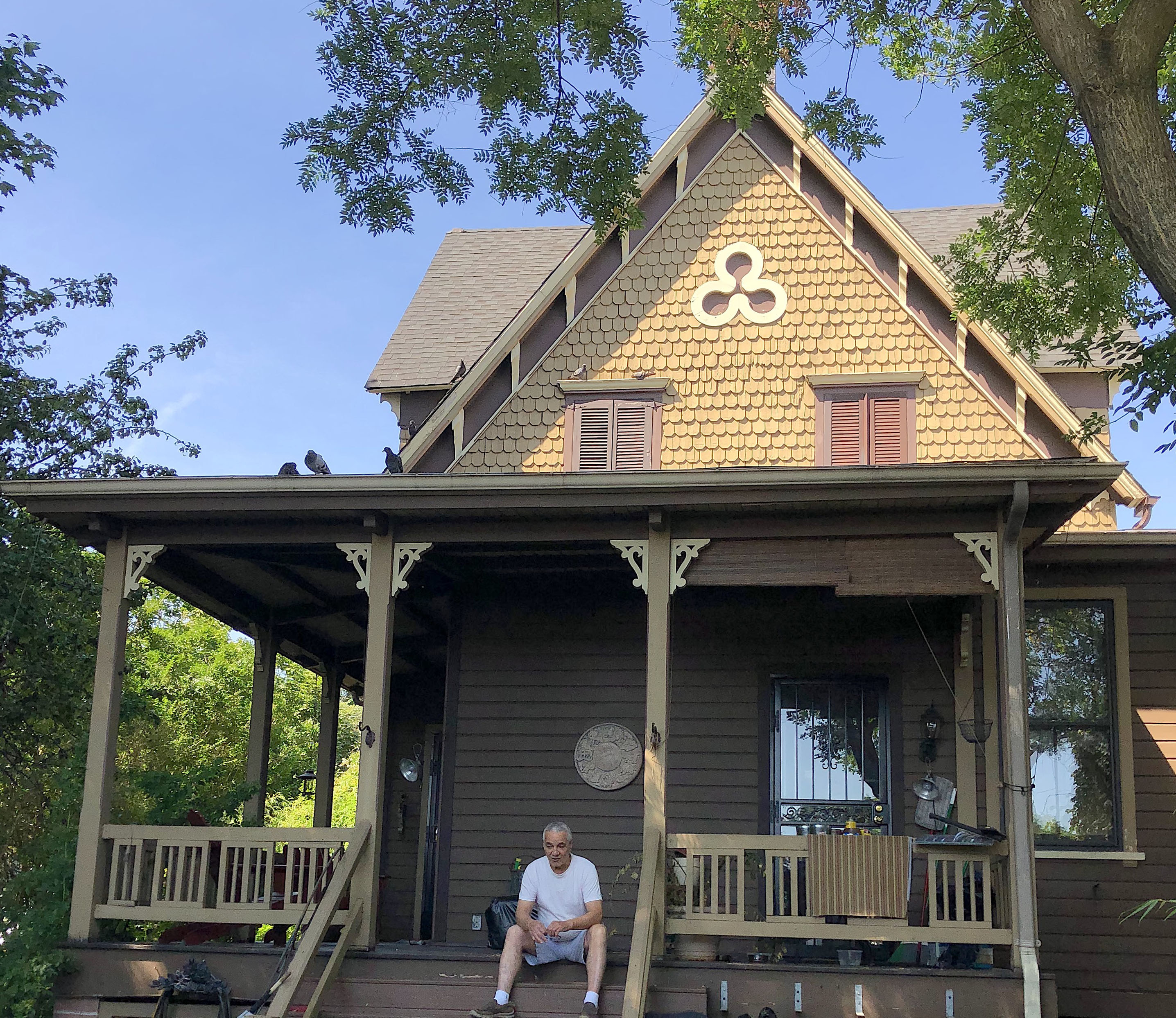 Cool Spaces: The Zapata family renovation keeps love alive - silive.com