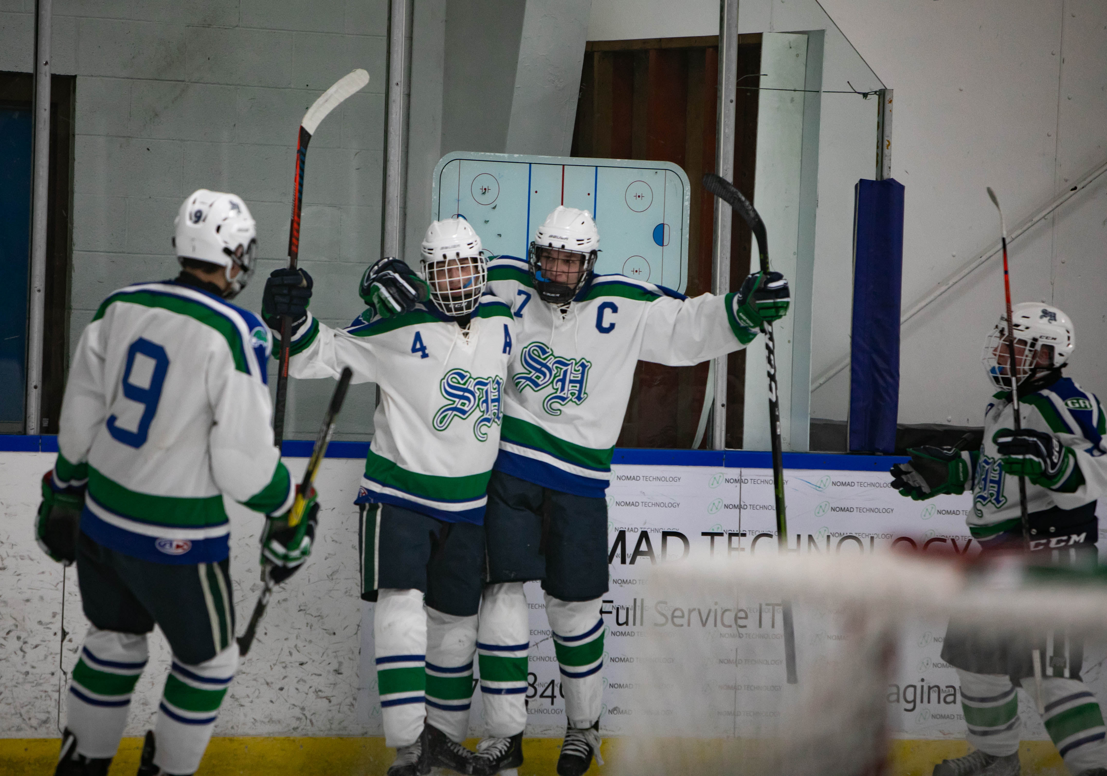Heritage skates past Bay City 9-0 in hockey game - mlive.com