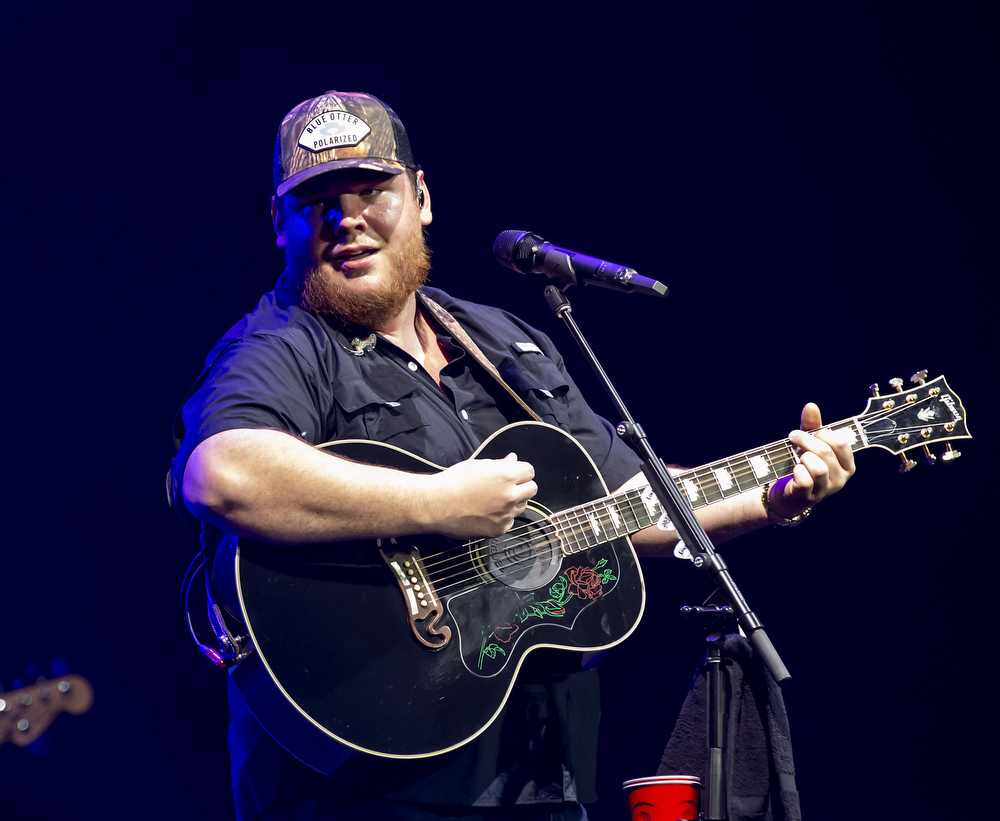 Luke Combs performs at the Giant Center - pennlive.com