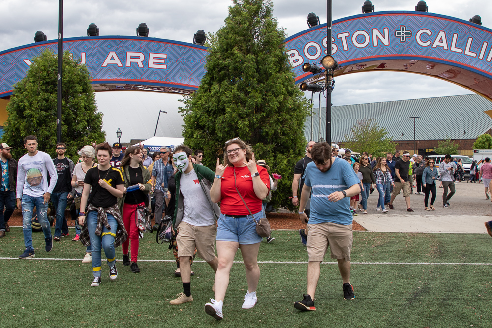Seen@ Boston Calling 2019: Twenty One Pilots, CHVRCHES, comedians Fred ...