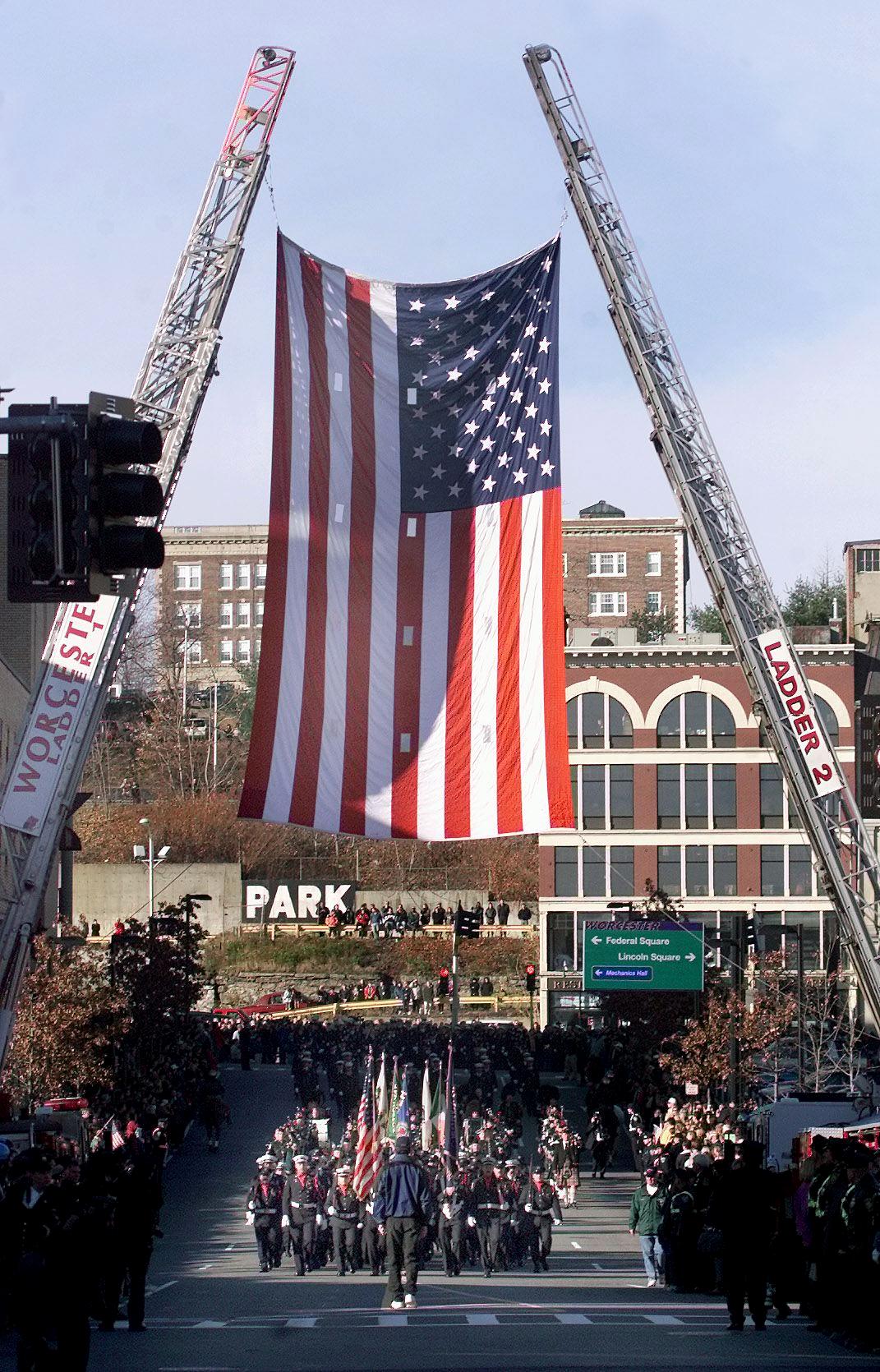 1999 Worcester Cold Storage fire where six firefighters lost their ...