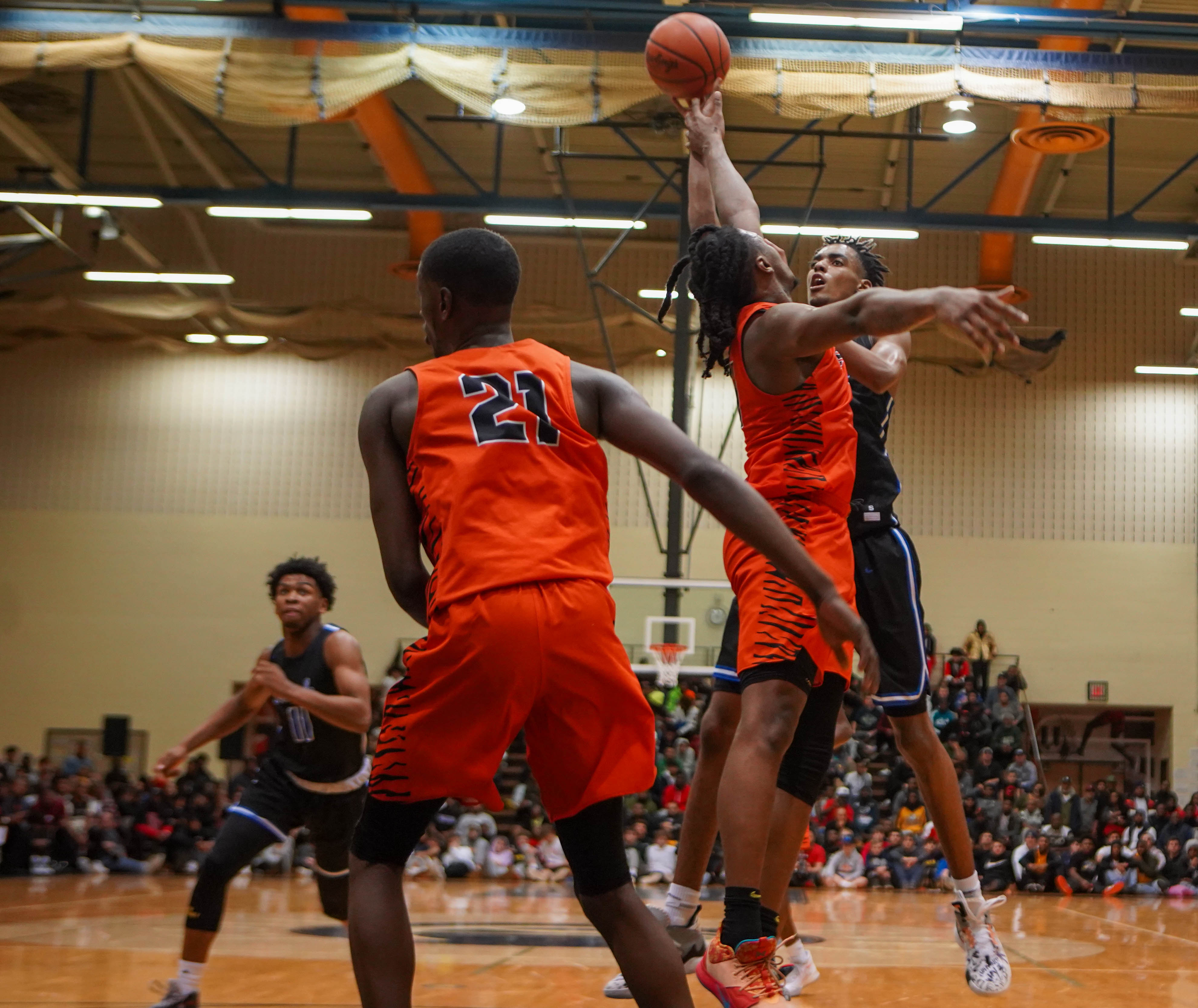 Photo gallery from Emoni vs. Scooby and Muskegon vs. Saginaw - mlive.com