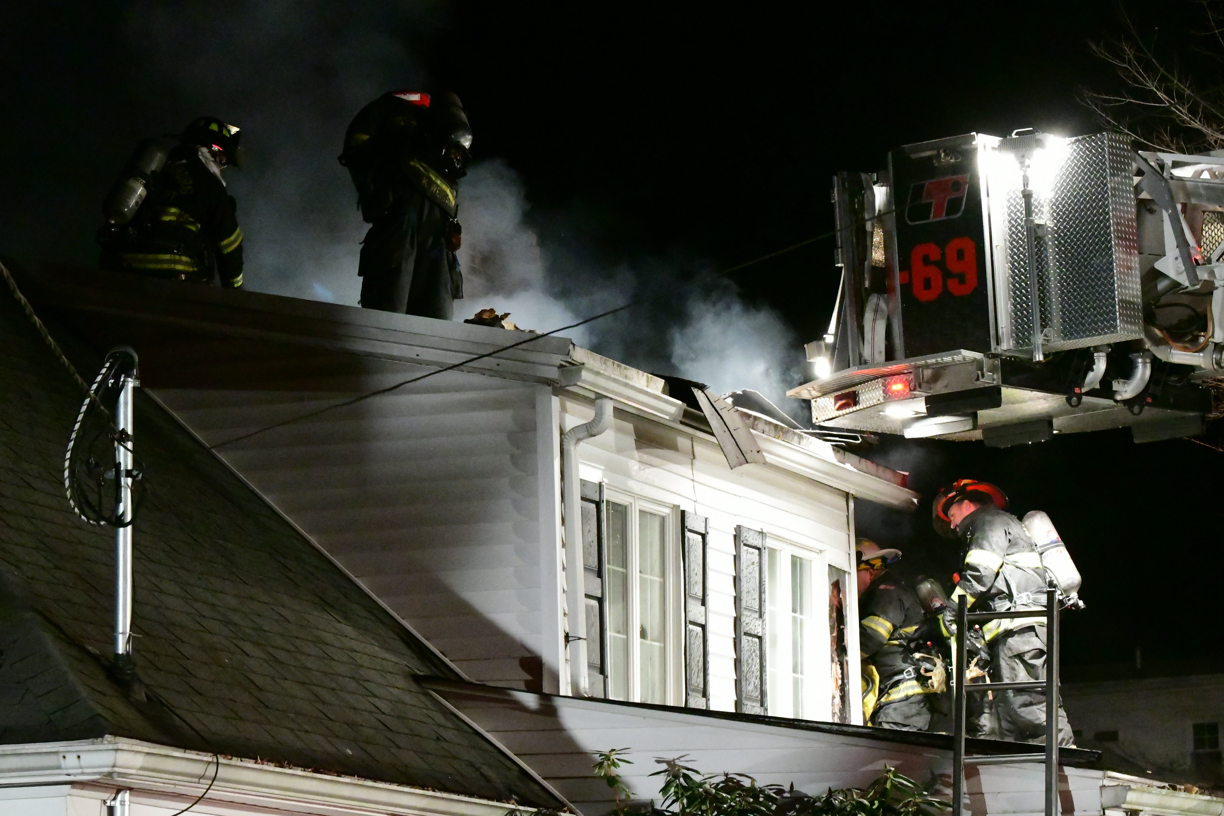 Fire breaks out at 720 Metz St., Phillipsburg - lehighvalleylive.com