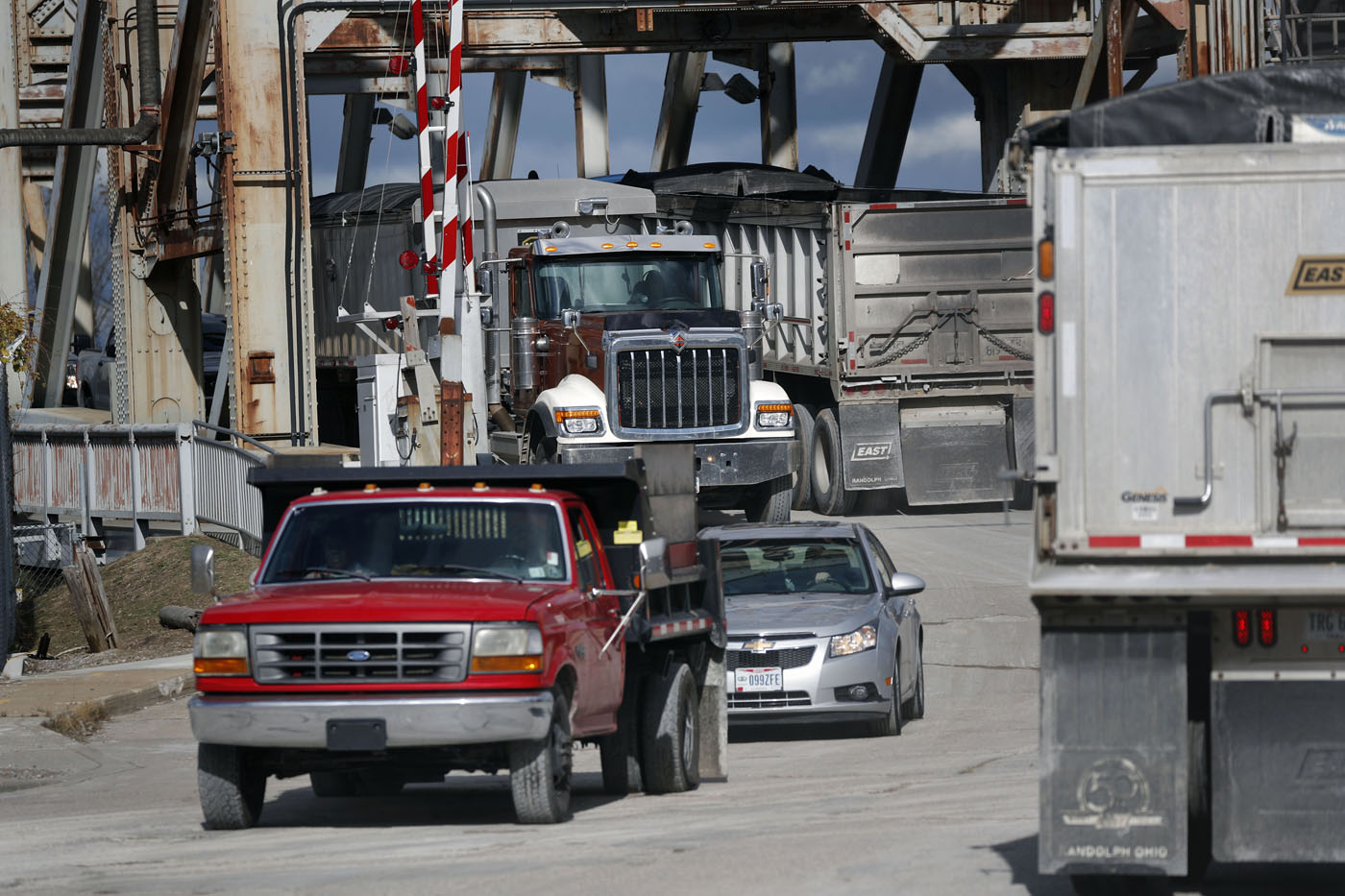 Lakeview Terrace Estates truck traffic - cleveland.com