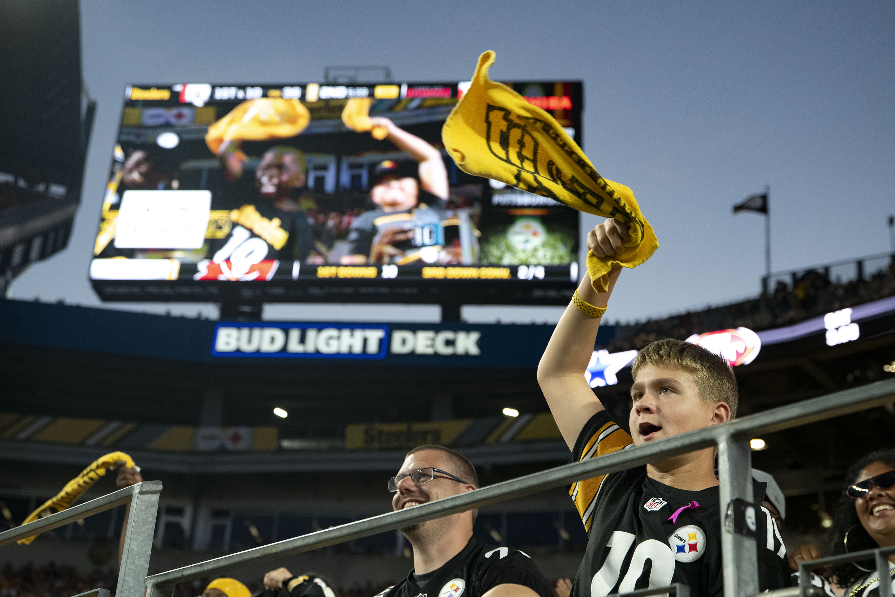 Pittsburgh Steelers Fans Attend Preseason Opener - pennlive.com