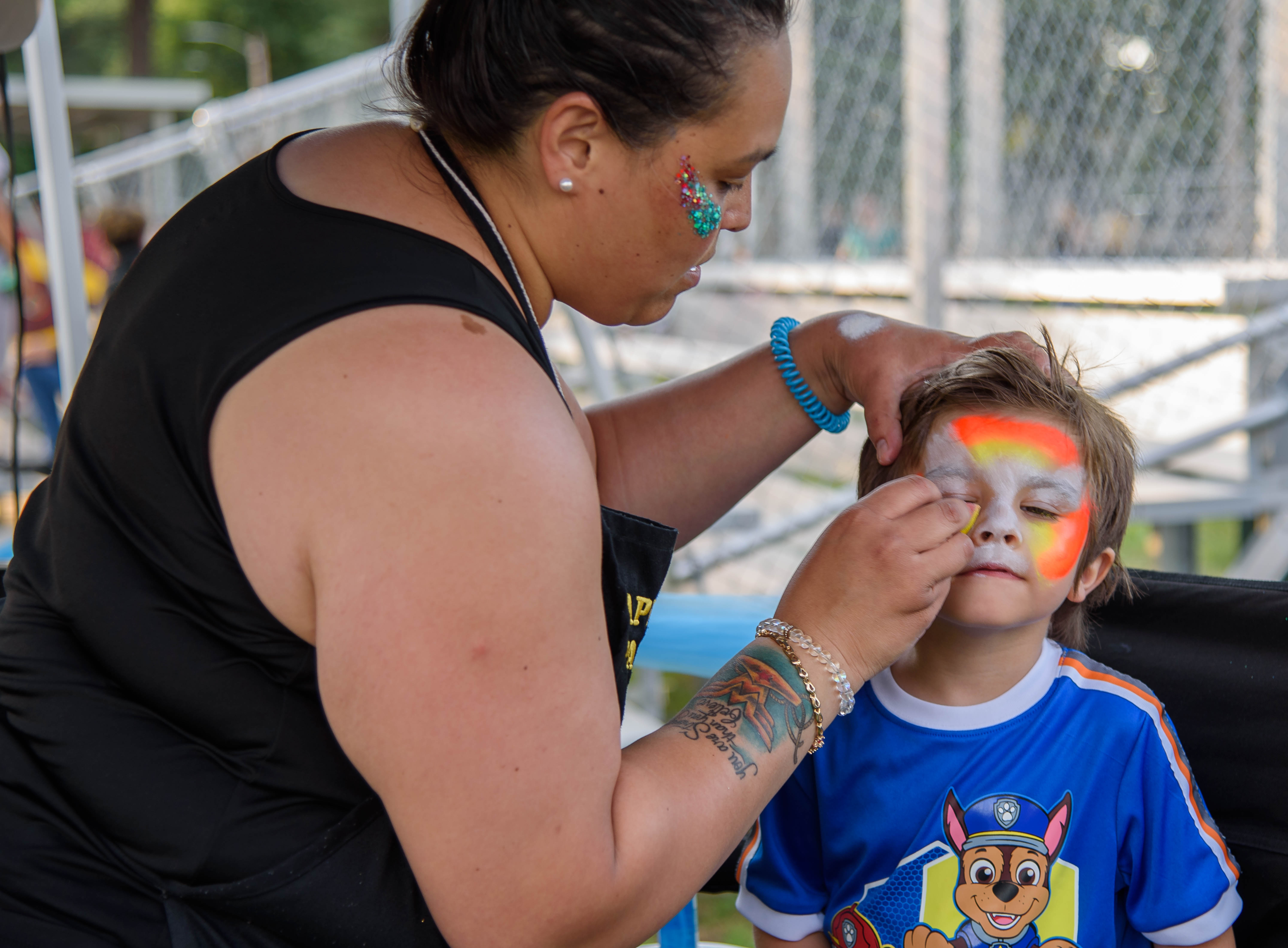 Hundreds watch fireworks at Szot Park in Chicopee - masslive.com