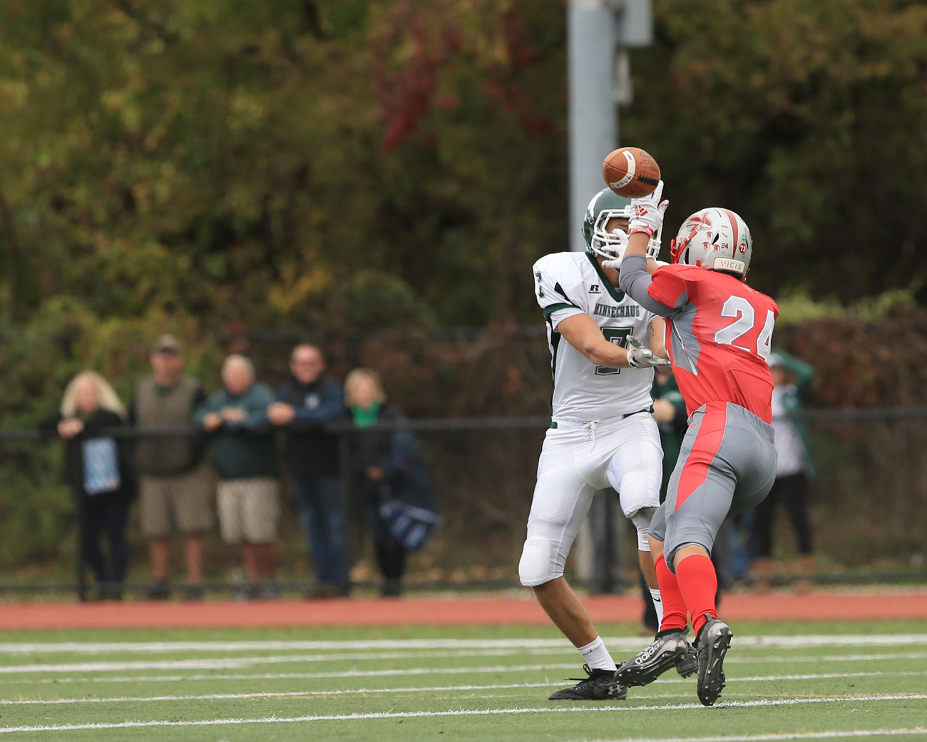 Minnechaug vs East Longmeadow Football - masslive.com