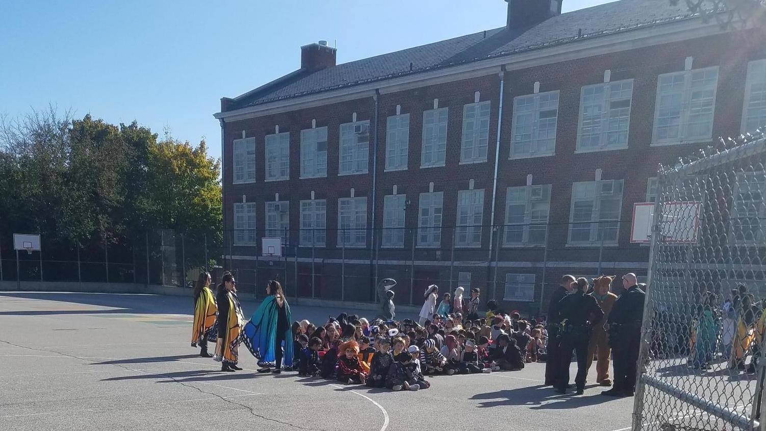 PS42 celebrates Halloween parade - silive.com