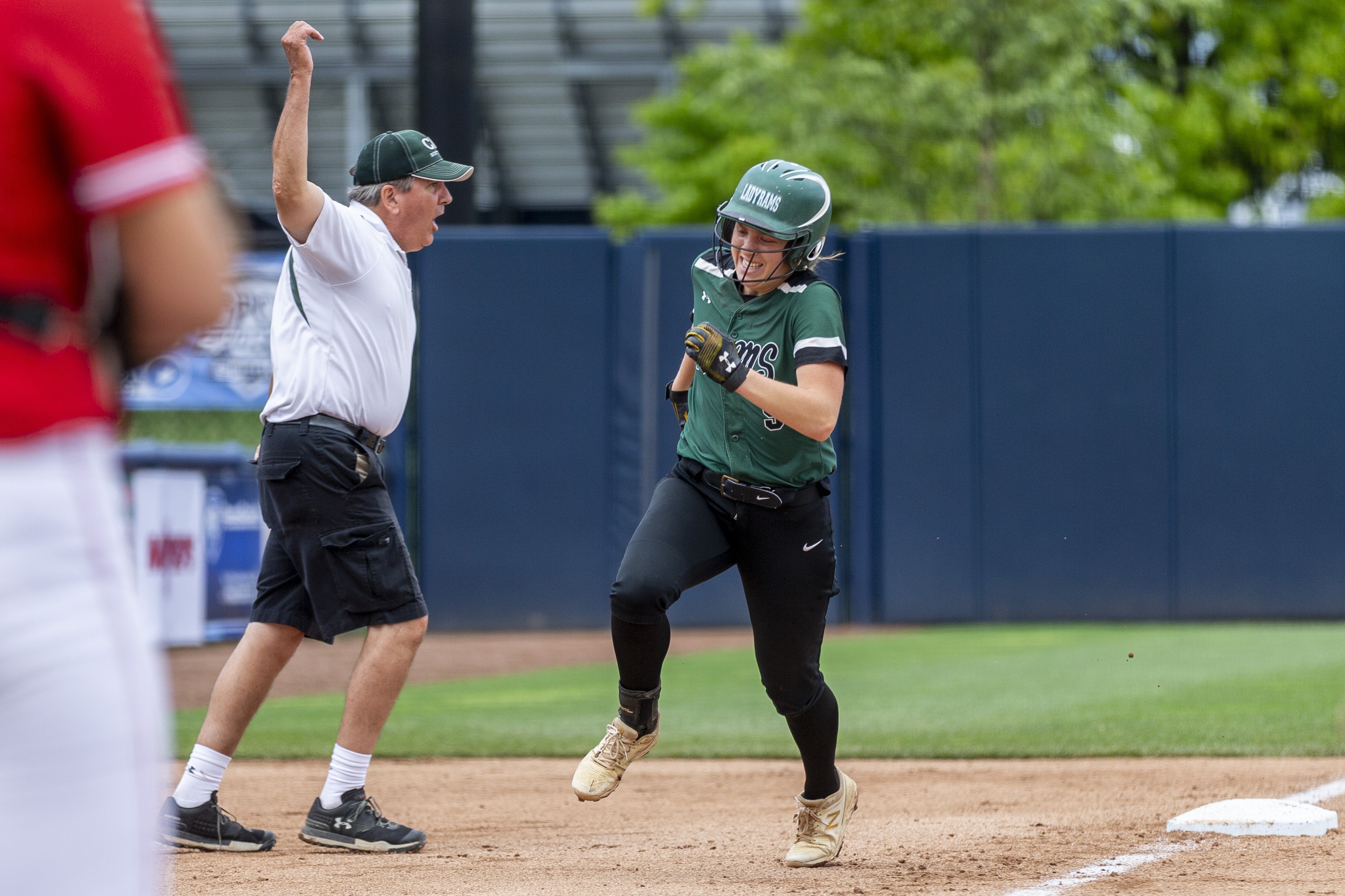 Central Dauphin vs Hazleton in 6A softball championship - pennlive.com