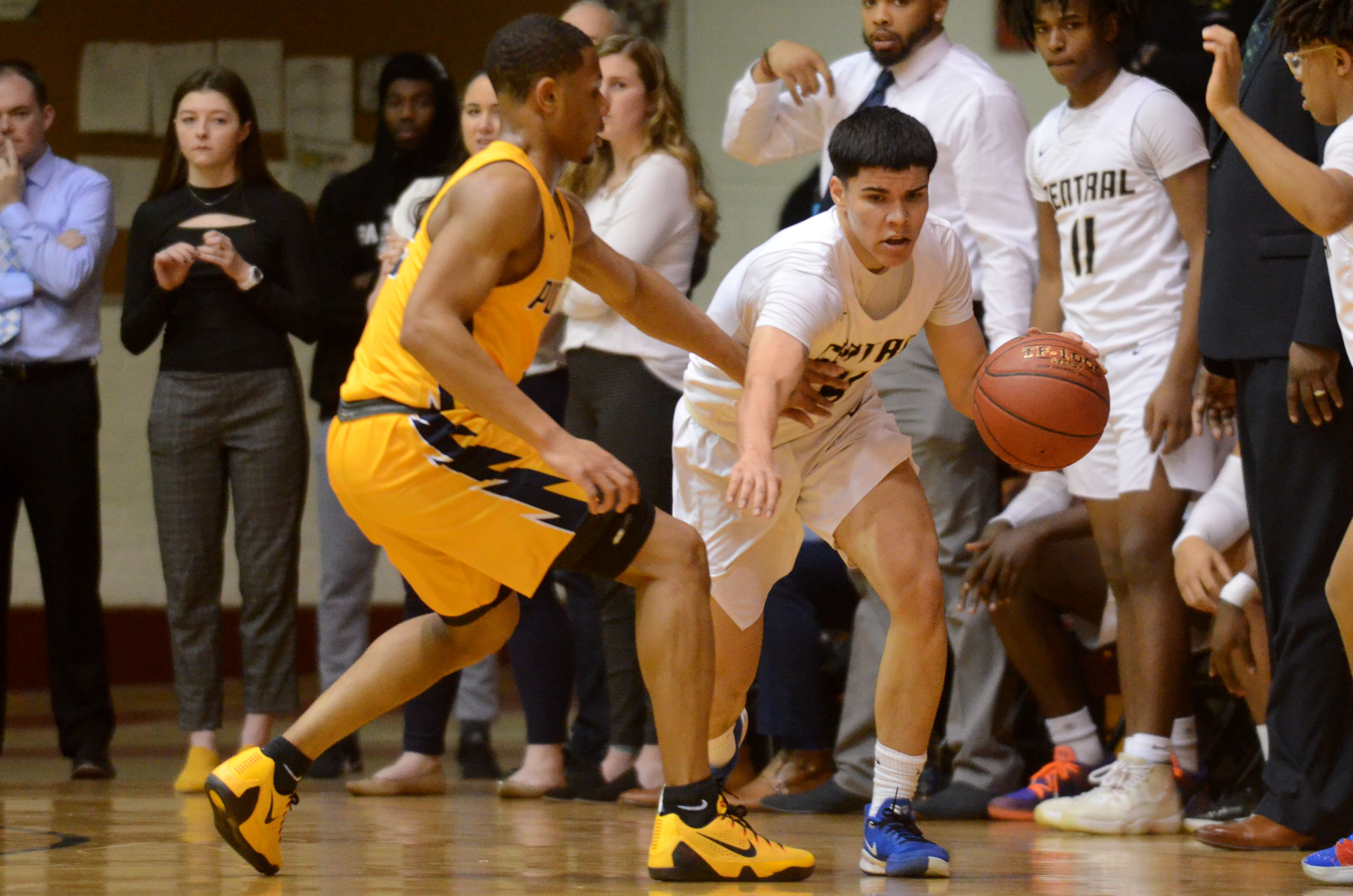 Central boys basketball defeats Putnam for WMass D-I crown - masslive.com