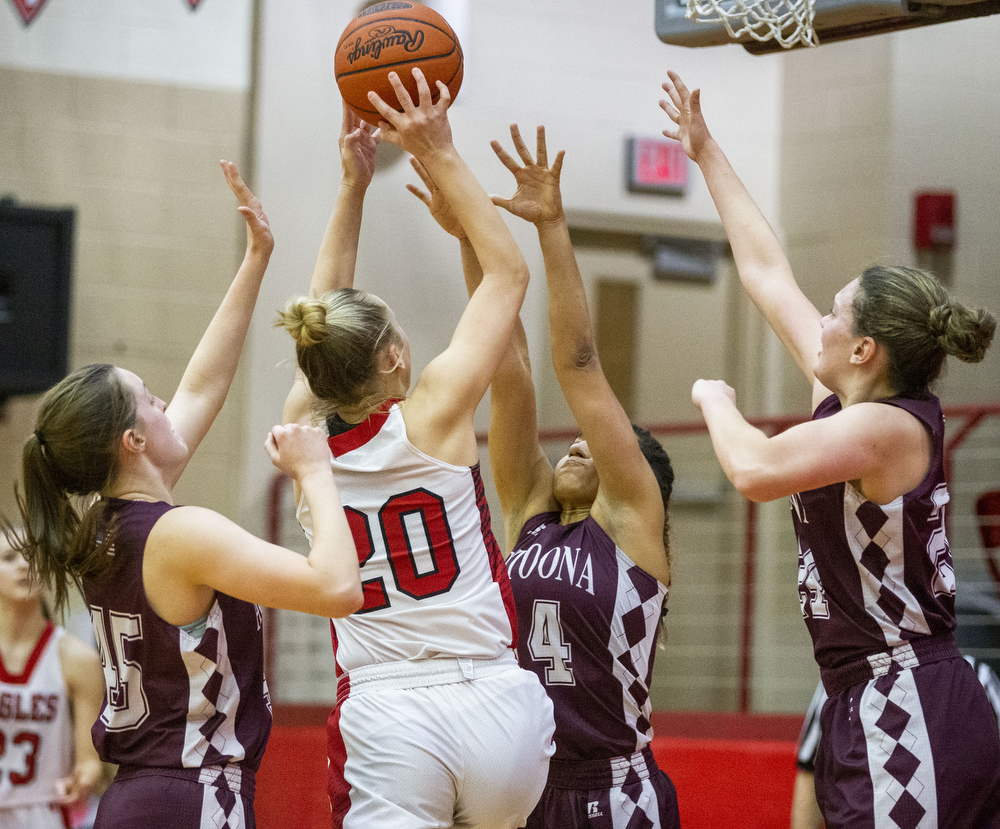 Cumberland Valley girls comeback on Altoona and win 40-39 - pennlive.com