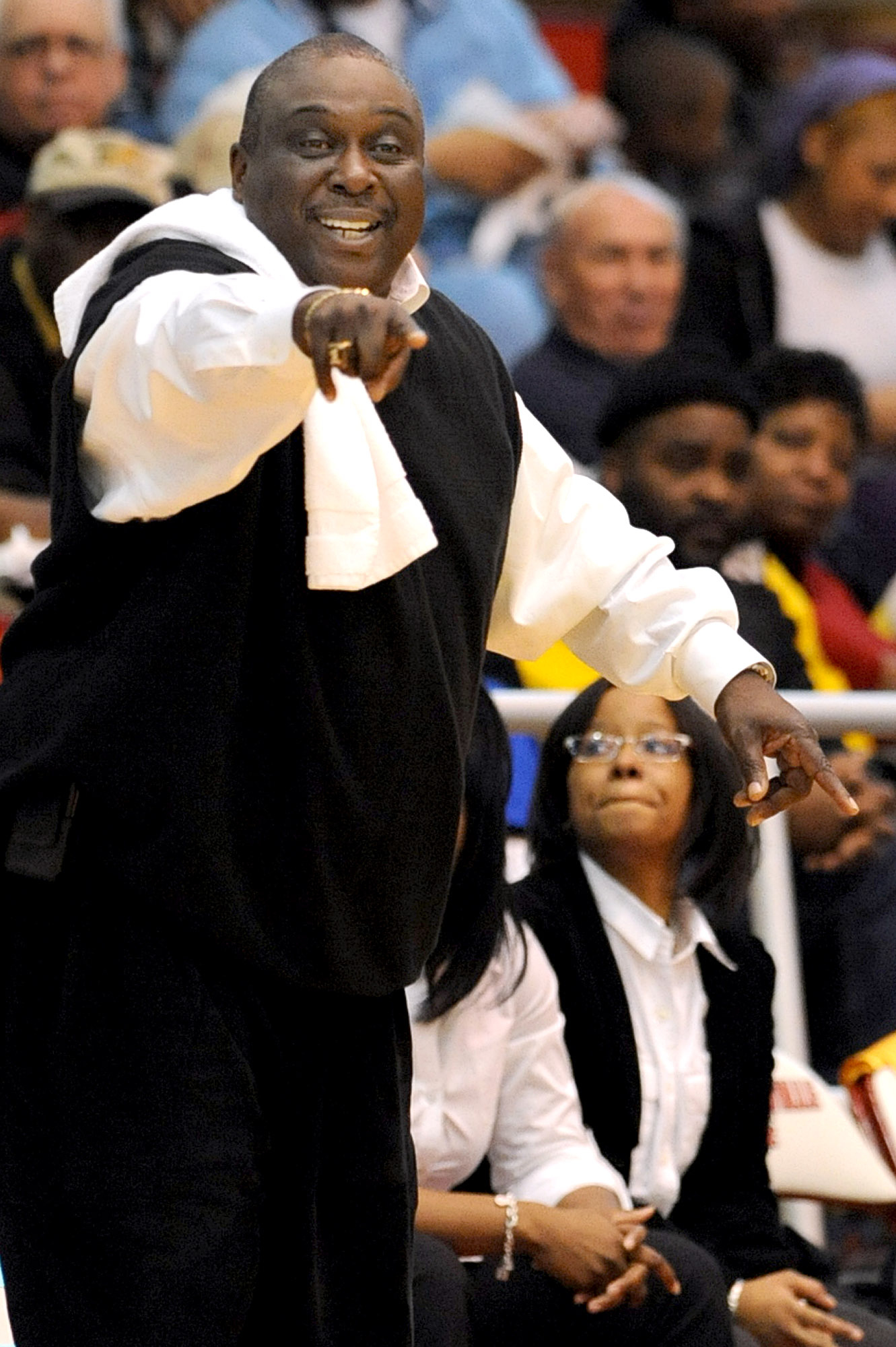 Wenonah coach Emanuel Bell - al.com
