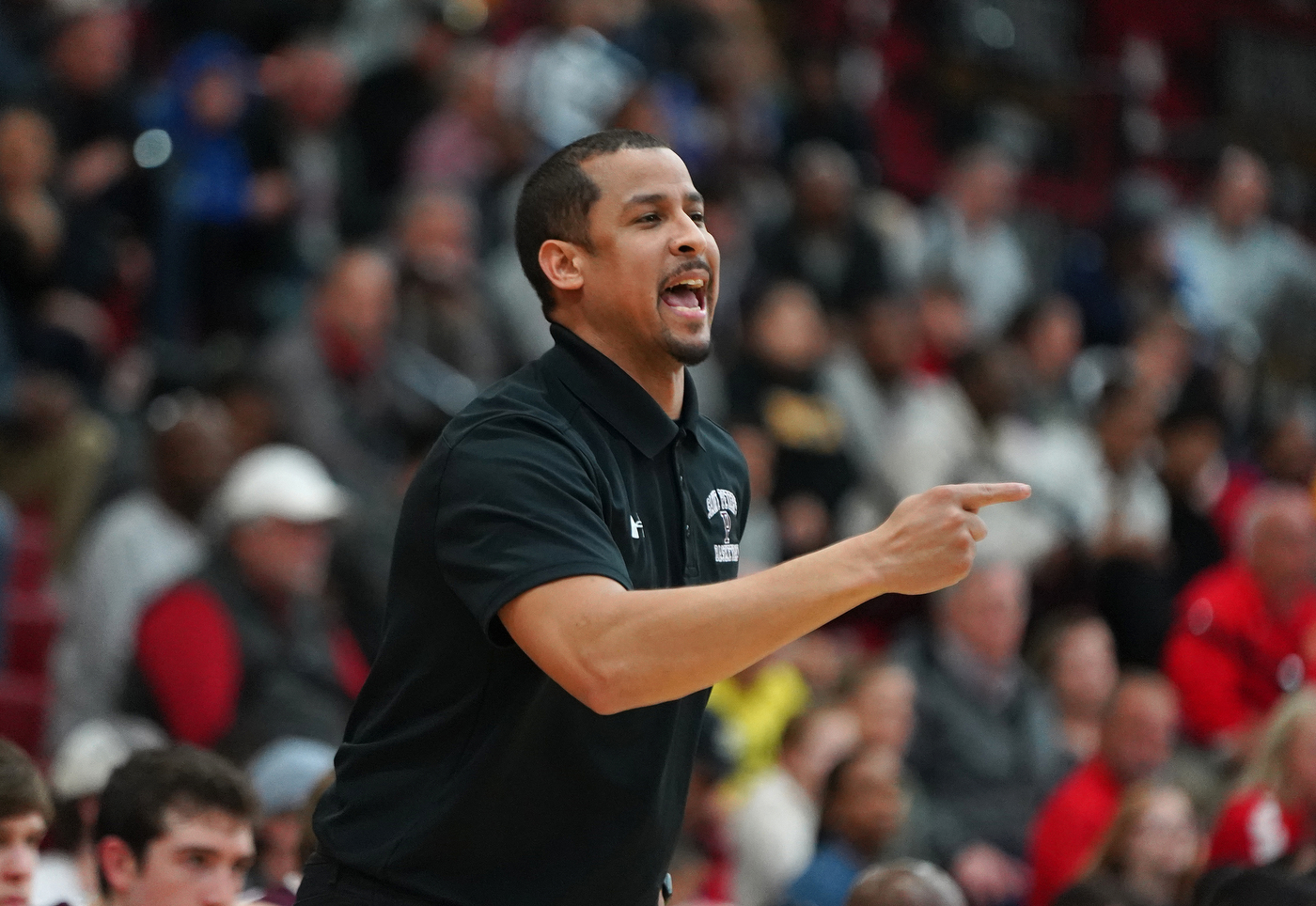 Bergen Catholic boys basketball plays St. Peter's Prep in North Jersey ...