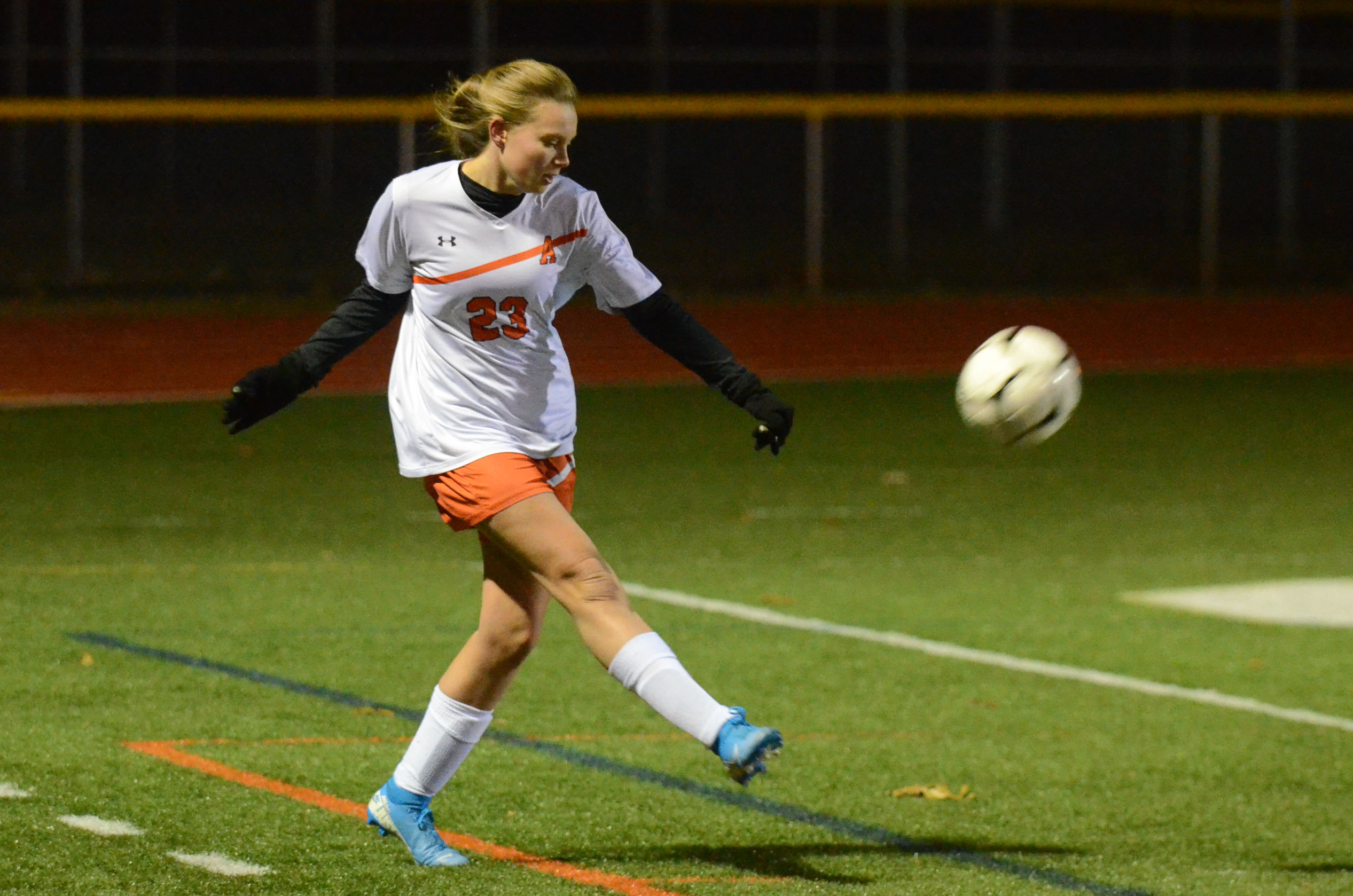 Minnechaug tops Agawam in WMass D-I semi - masslive.com