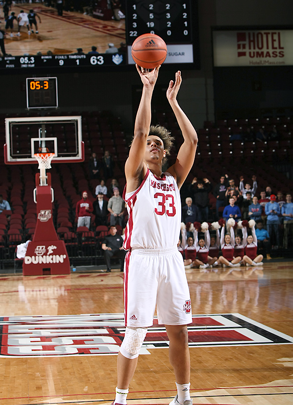 Tre Mitchell UMass - masslive.com