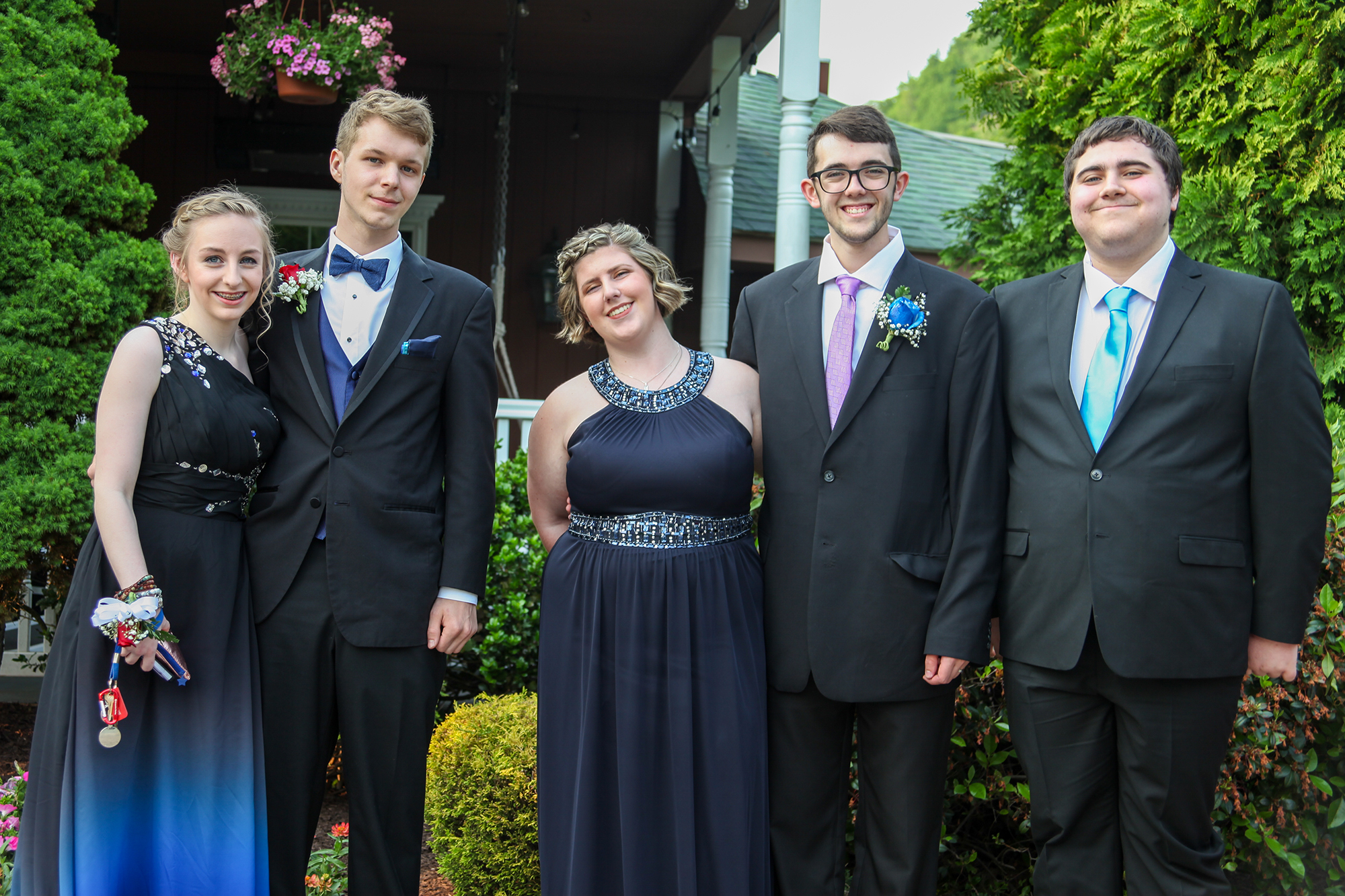 2019 Prom Photos: Chicopee Comp High School Senior prom at The Log ...