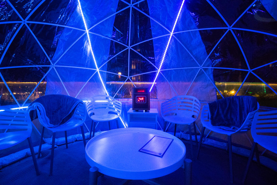 Sit in heated igloos at this rooftop Boston bar - masslive.com
