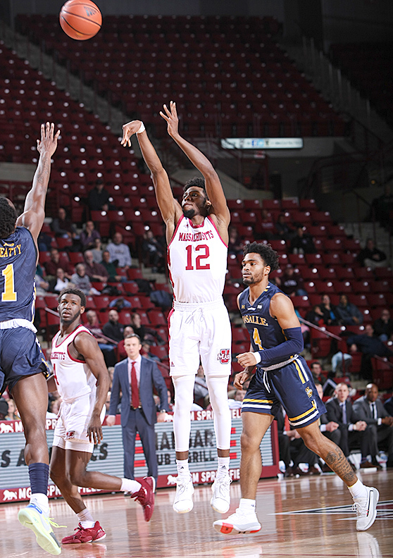 UMass Men's Basketball vs LaSalle 1/8/20 - masslive.com