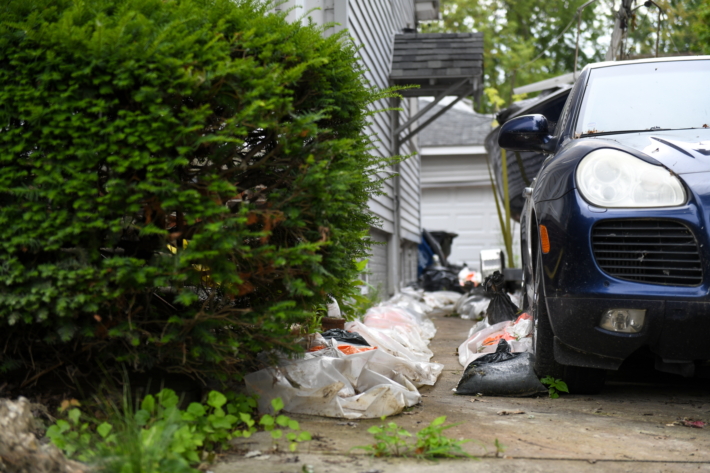 Detroit's canal residents struggling with high water levels 3 months ...