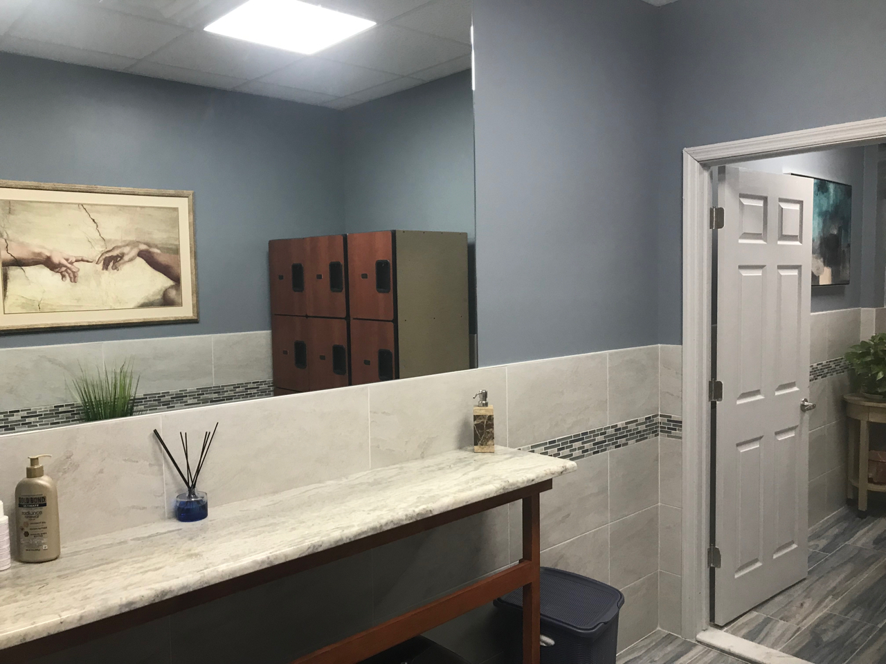 See inside HeavenLee Float Spa - silive.com