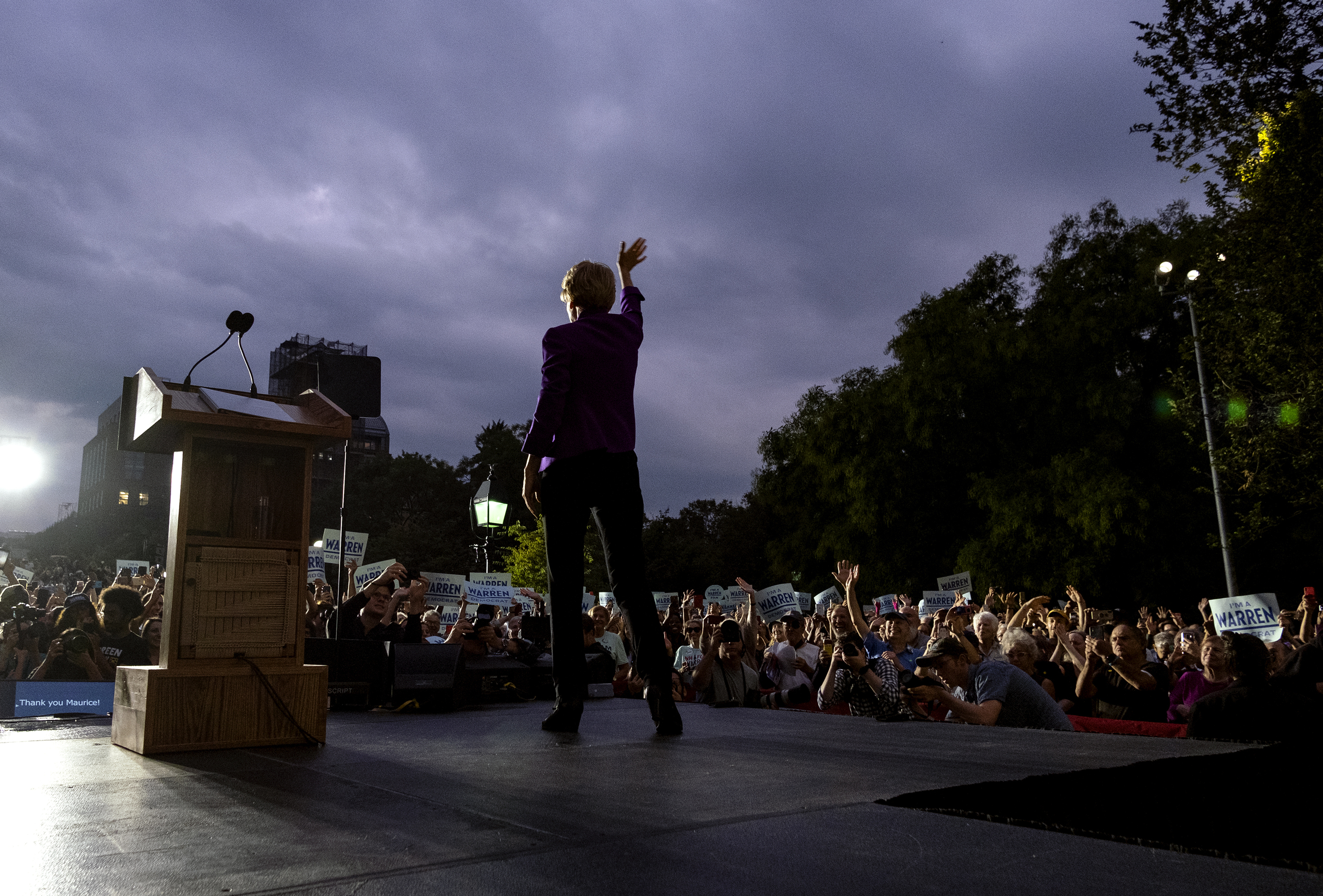 At rally, Elizabeth Warren decries Donald Trump as ‘corruption in the ...