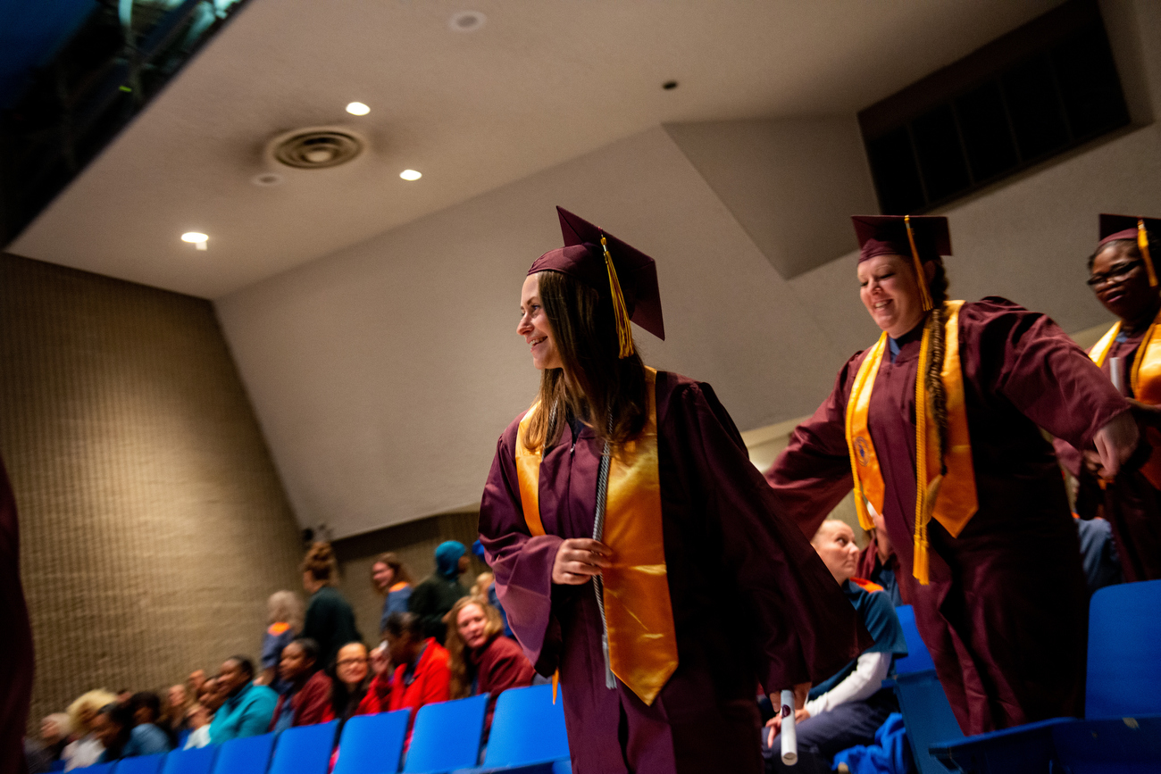 Huron Valley Women's Prison inmates graduate with associate's degrees ...
