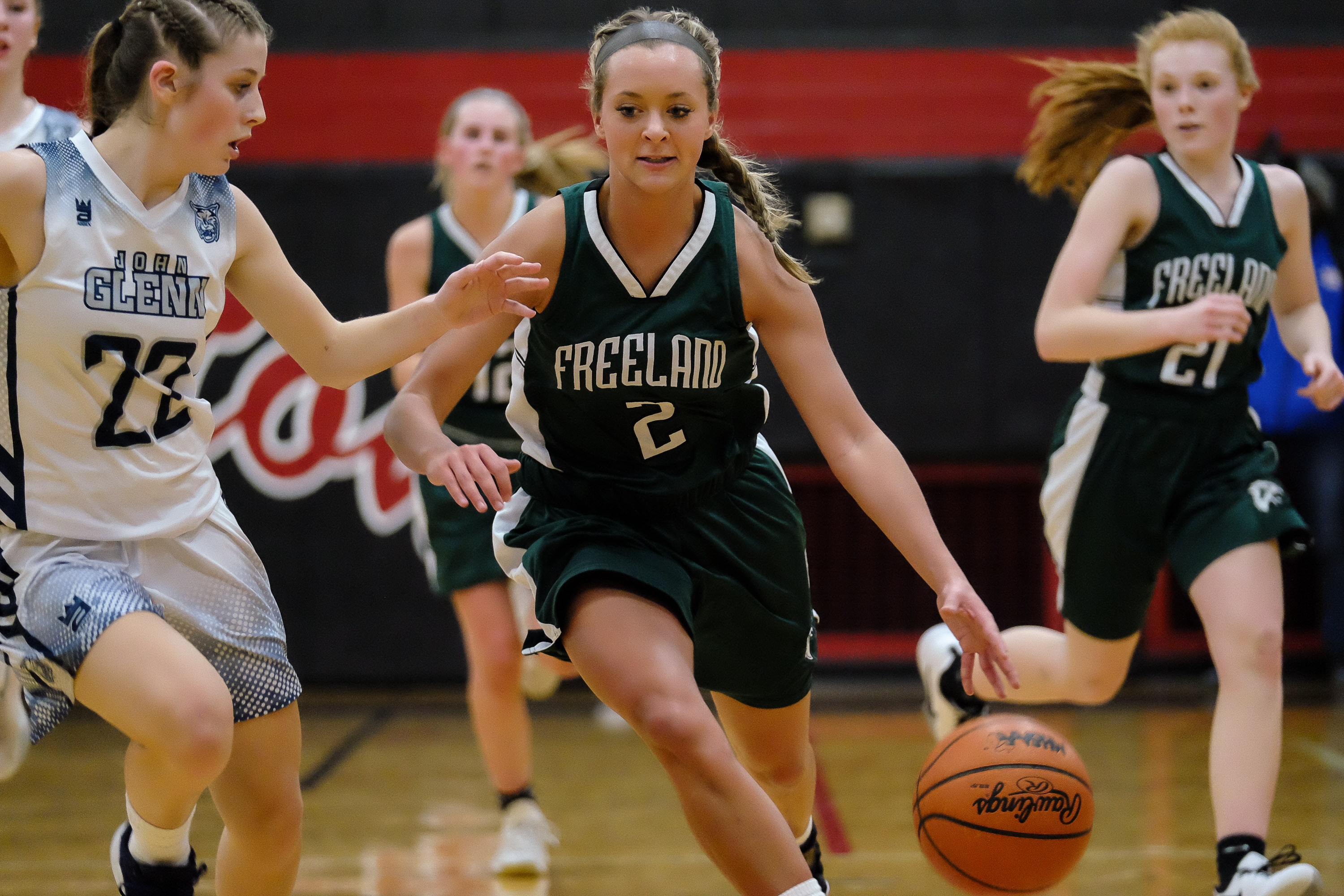 Freeland girls basketball defeats John Glenn 64-38 to win district ...