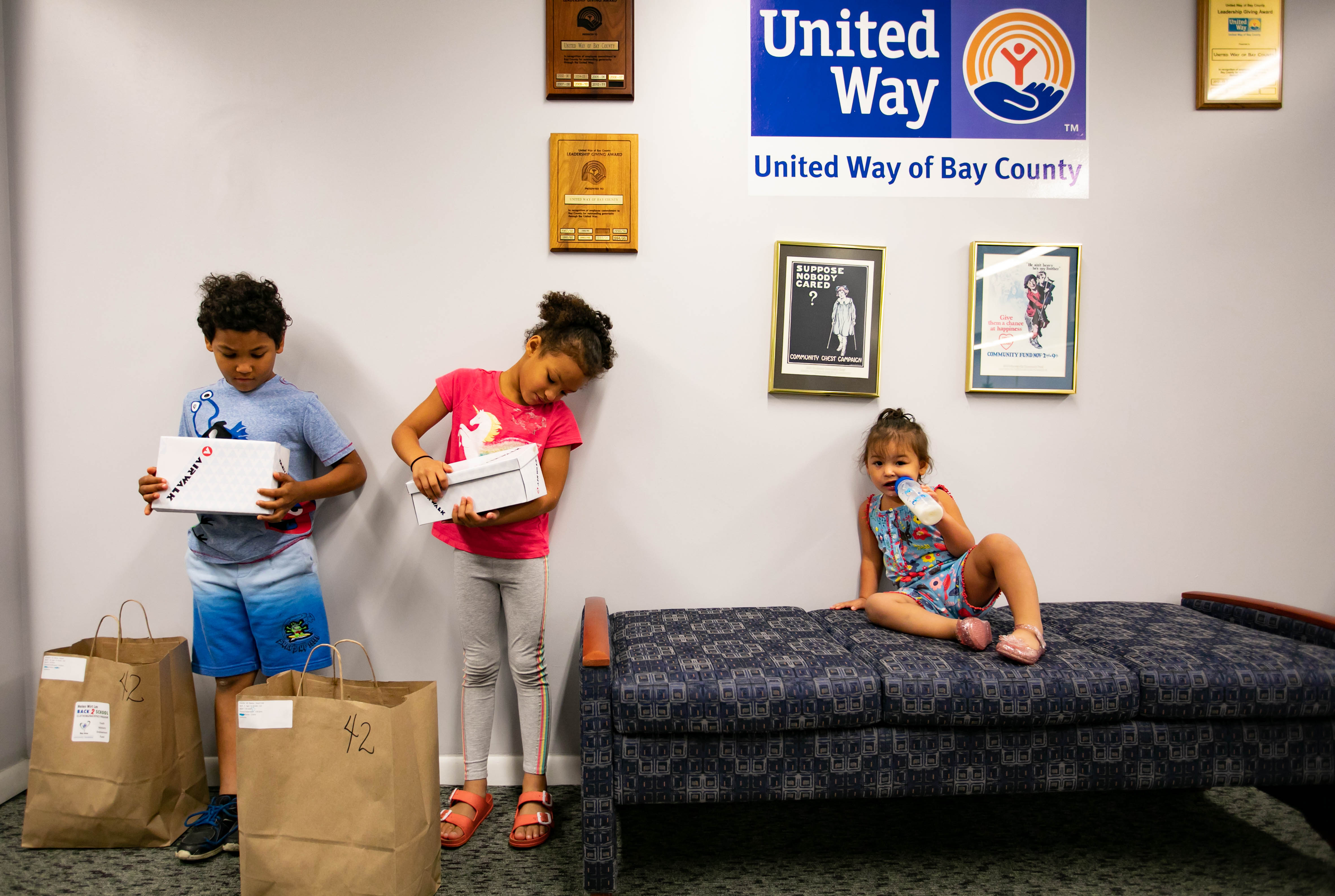 1,000 kids receive brand new school supplies and backpacks from The ...