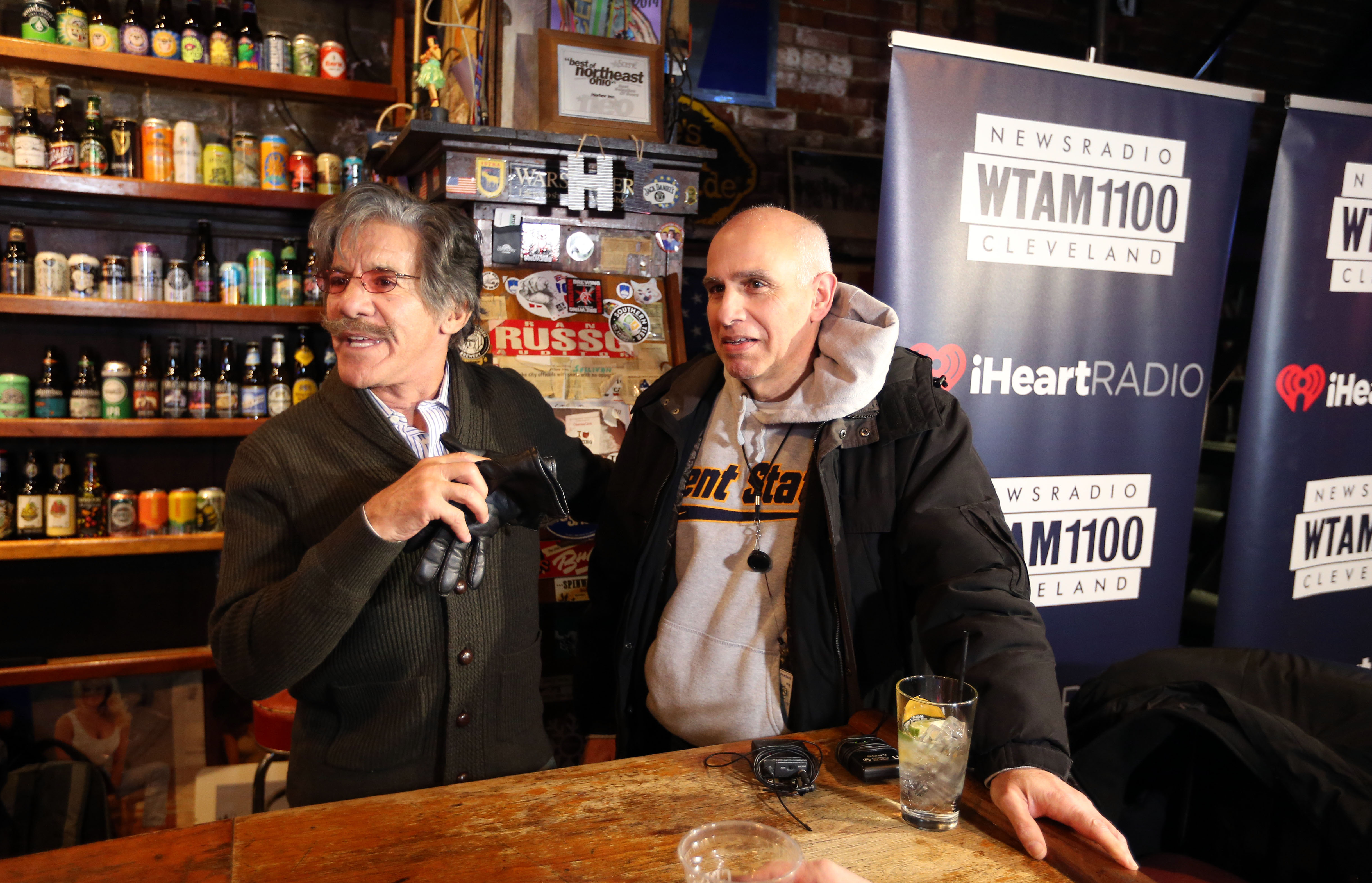 Geraldo Rivera buys drinks for furloughed government employees in ...