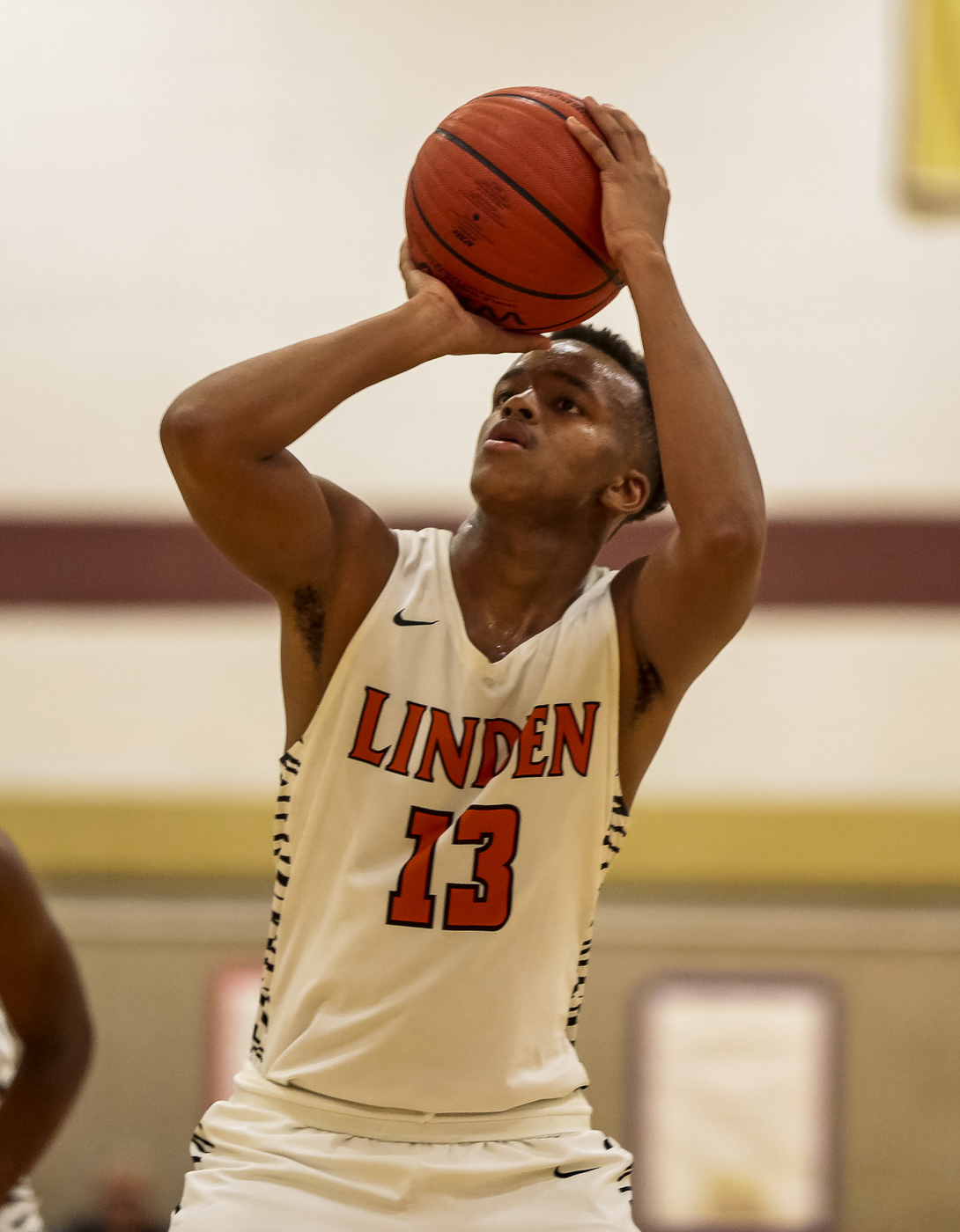 Boy's High School Basketball Linden Plays University - nj.com