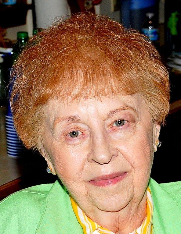 Laura Bednar's Instagram, Twitter & Facebook on IDCrawl