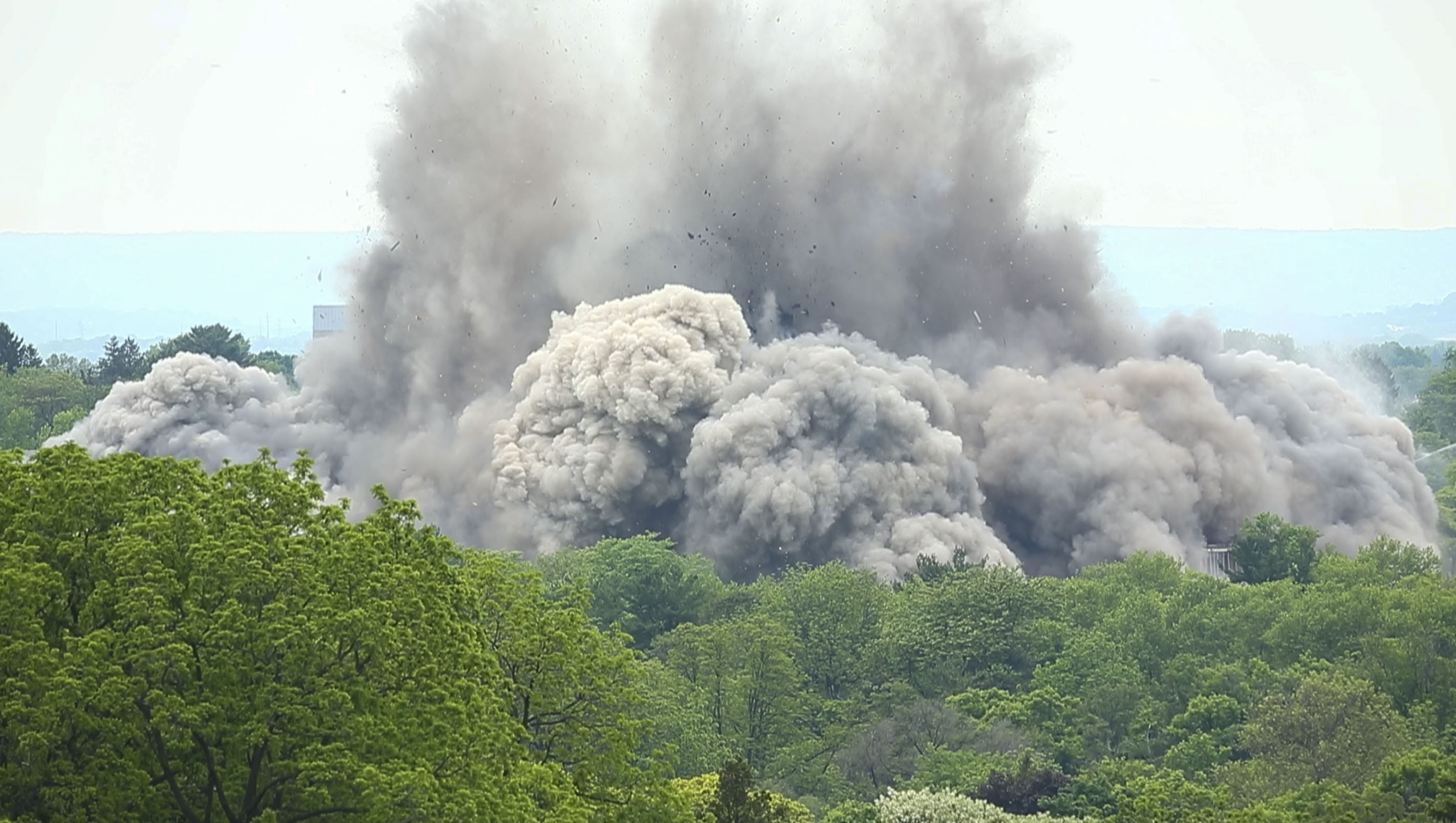 Closer look at the Martin Tower implosion May 19, 2019 ...
